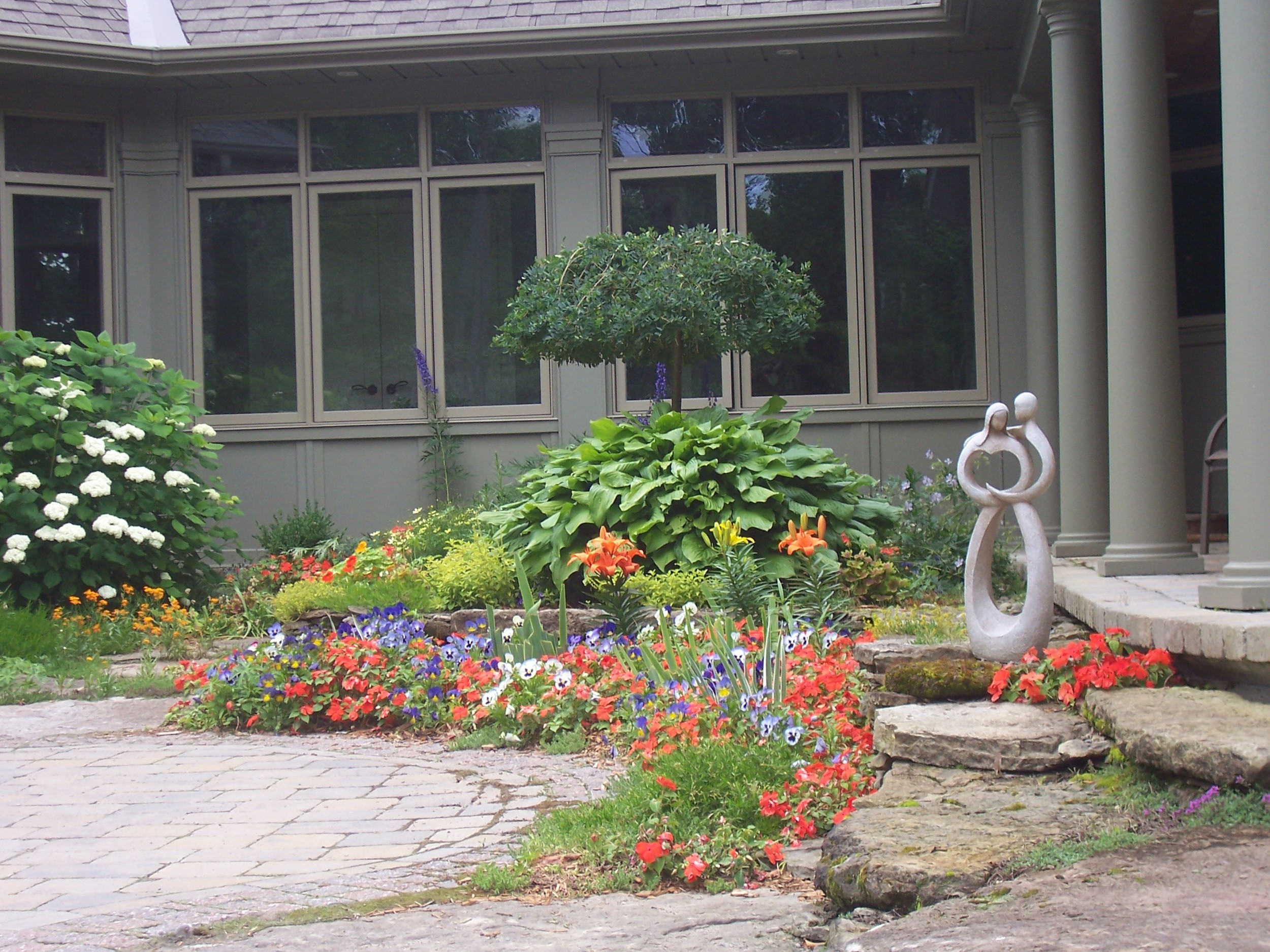 Riverview Design SolutionsWaterfront Haven