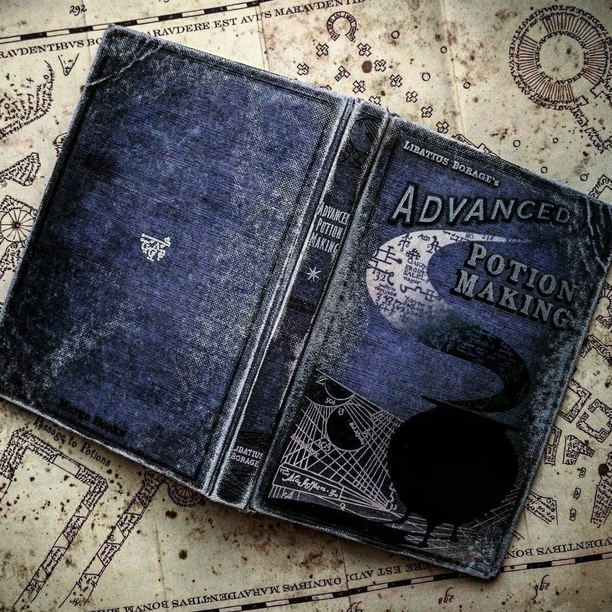 Advanced Potion Making Replica