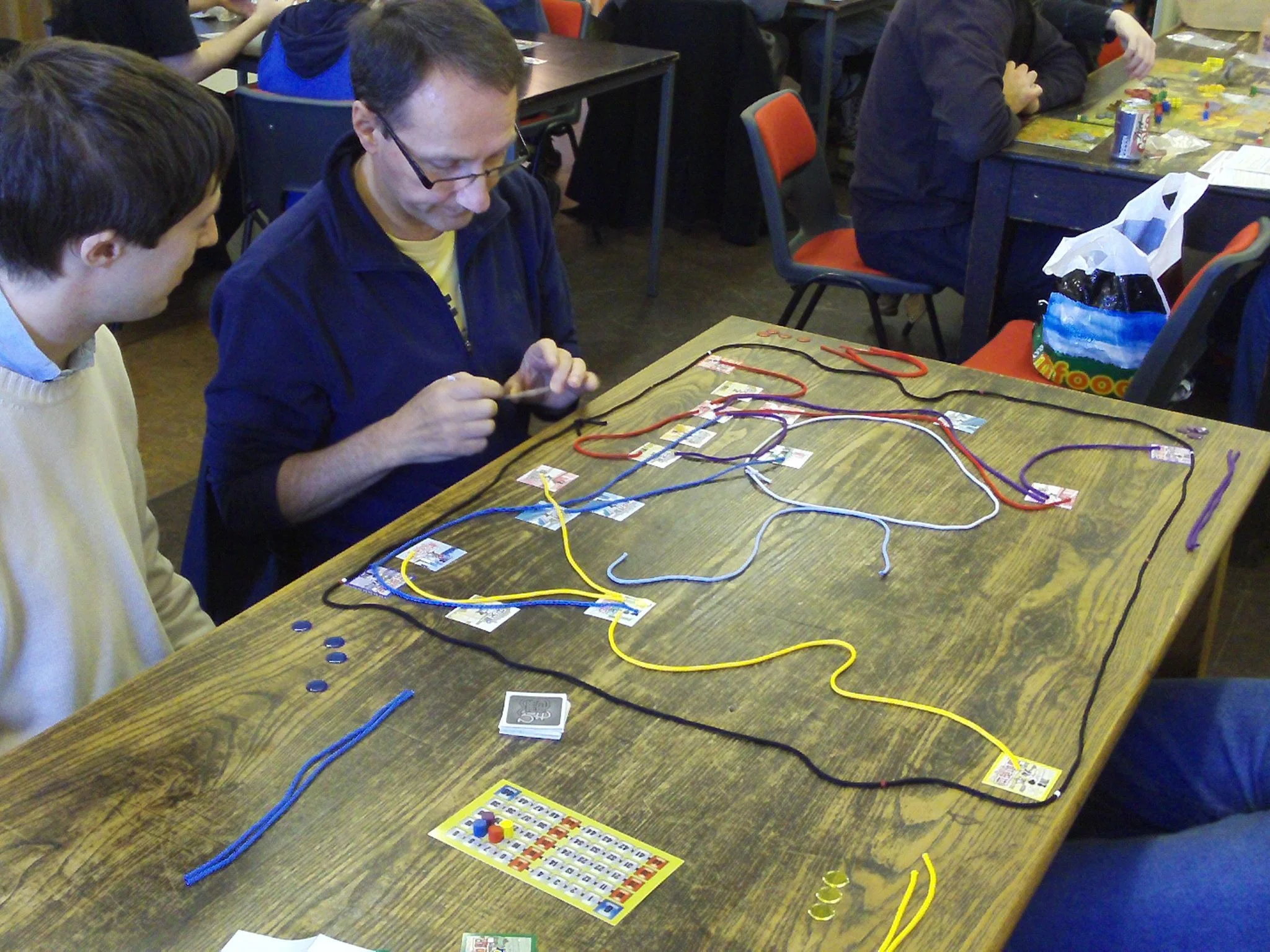 NST #193: String Railway (ひも電, 2009) — The Vault of Culture