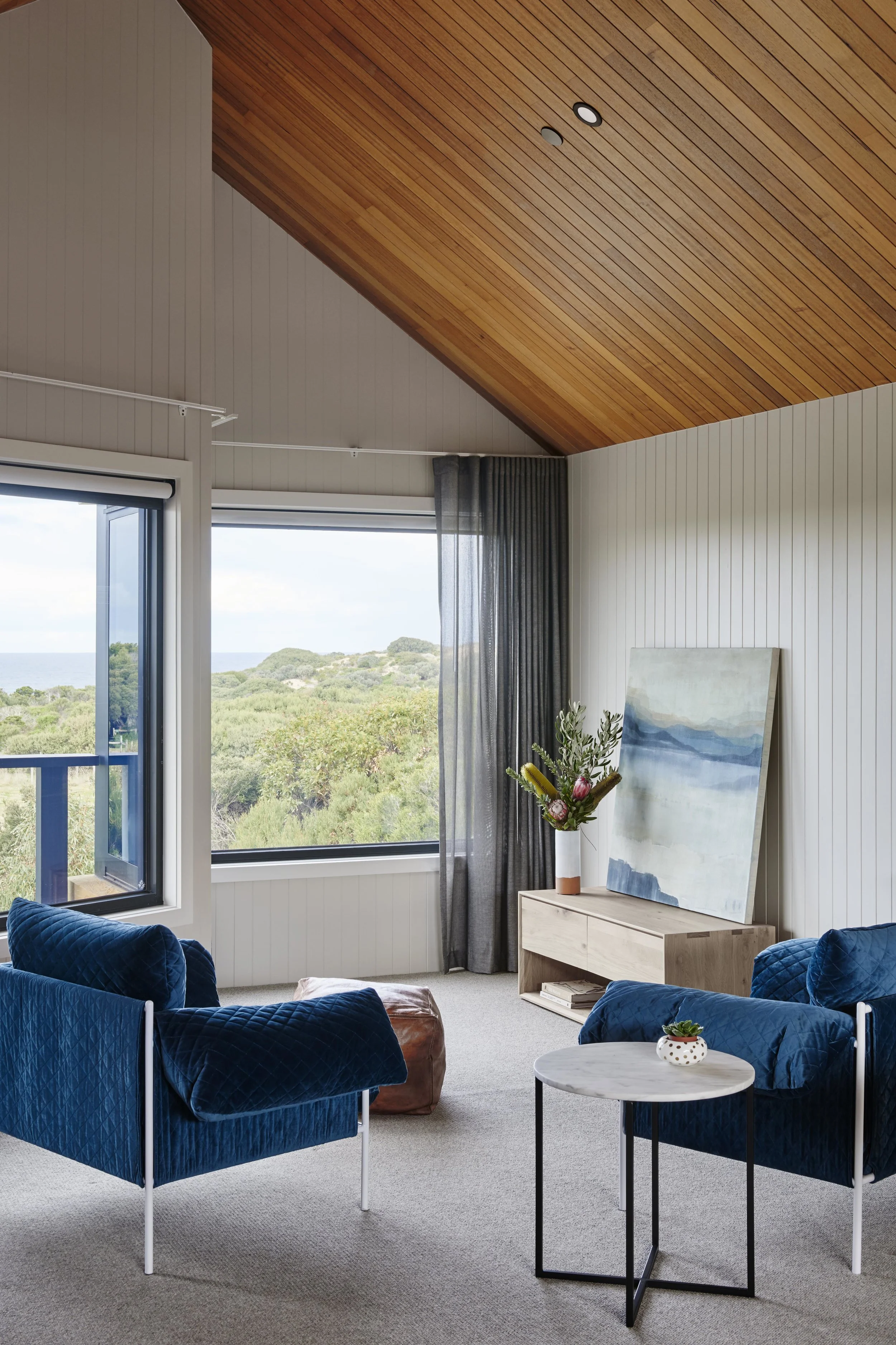 Lon Retreat, Australia — Room + Wild