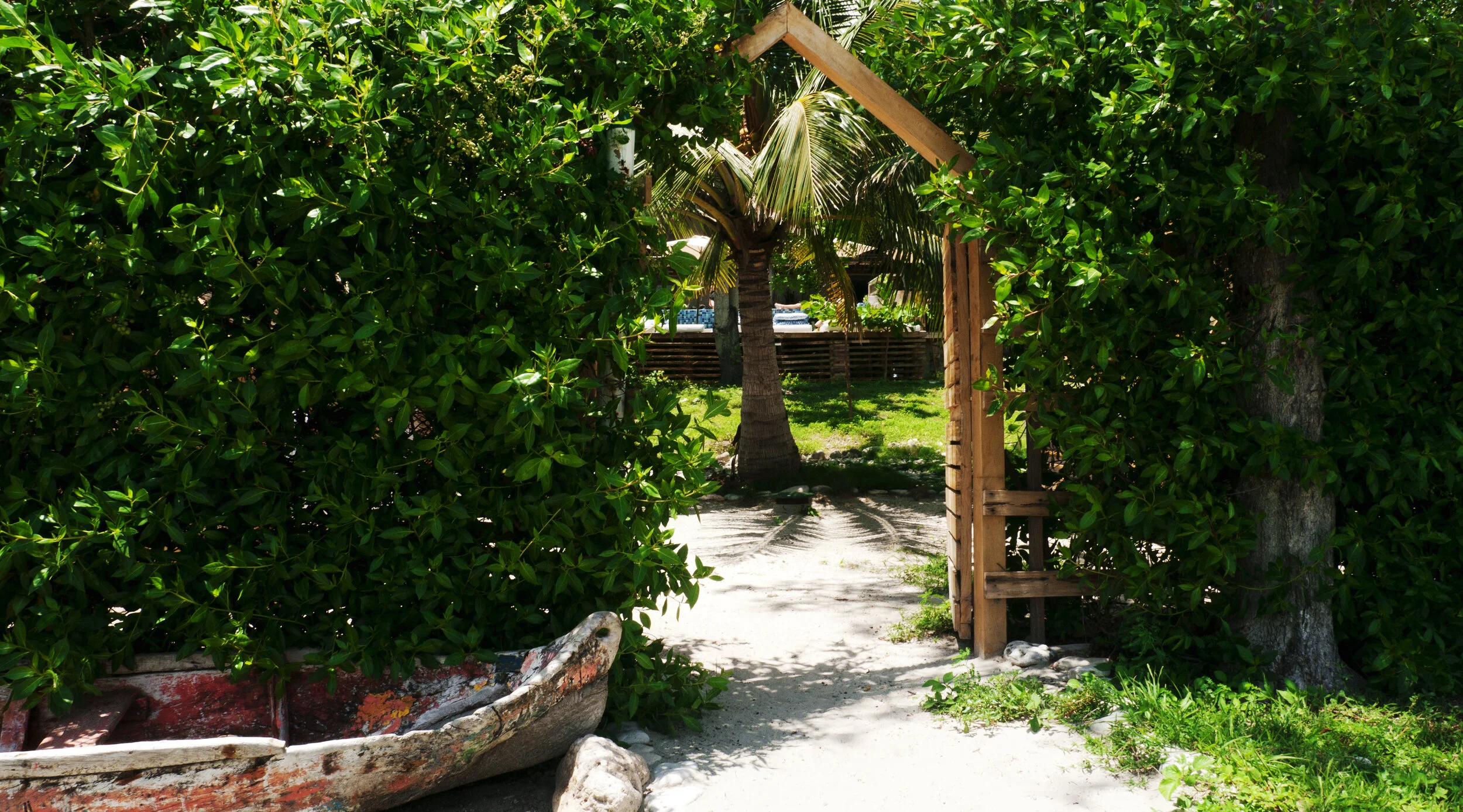 Blue Apple Beach House, Colombia — Room + Wild