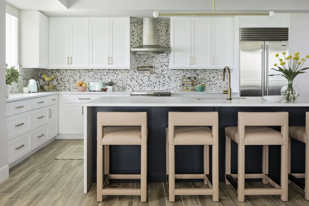 Boutique-Hotel Style Kitchen Marries Function and Glamour — LISA ...