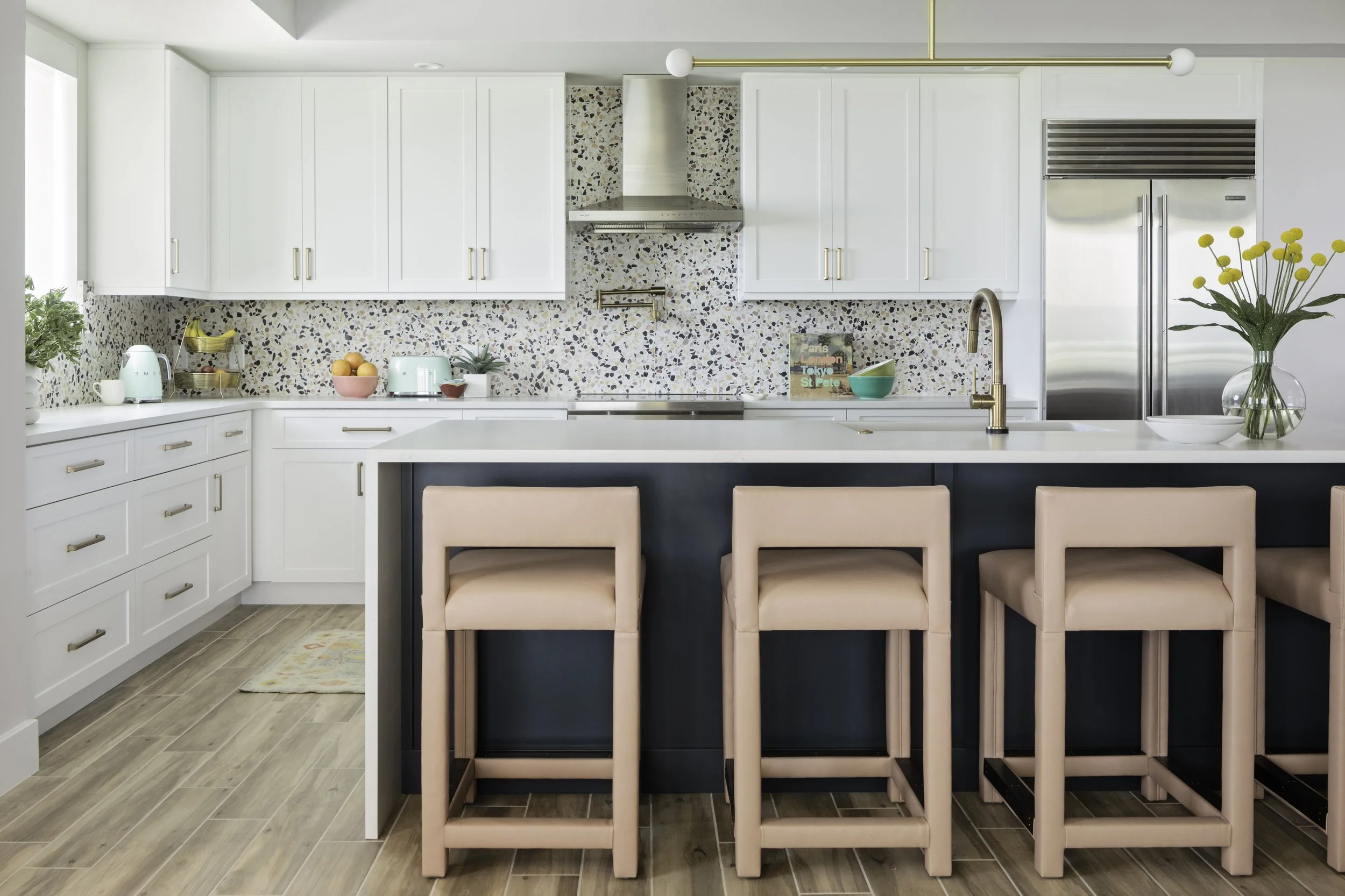 Boutique-Hotel Style Kitchen Marries Function and Glamour — LISA ...