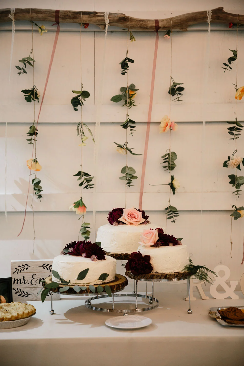 Chelsea + Ryan's Beautiful Rainy Wedding at Hines Hill Conference ...