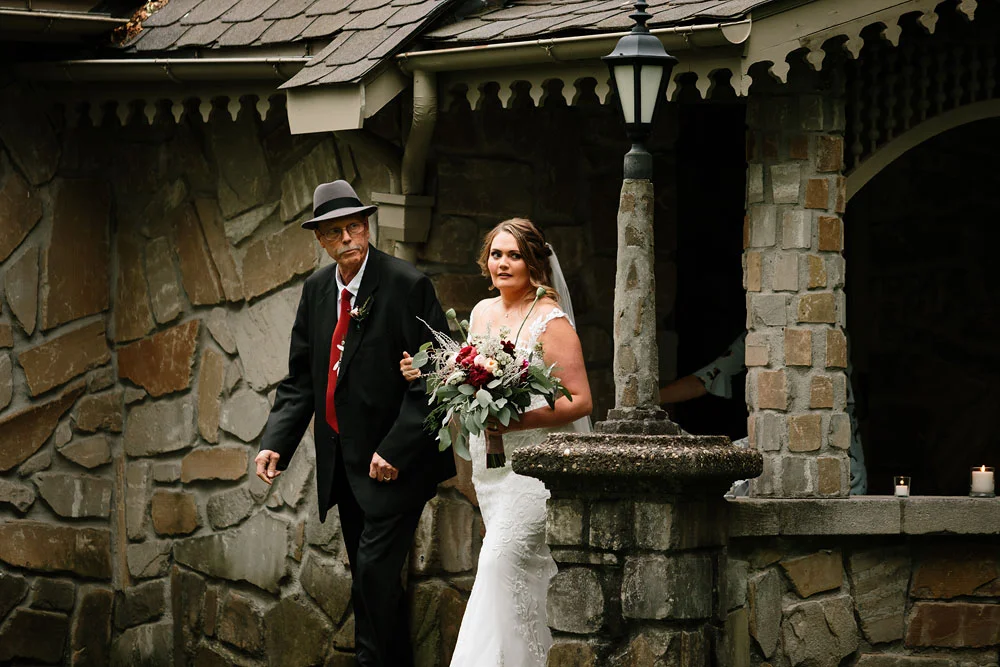 Chelsea + Ryan's Beautiful Rainy Wedding at Hines Hill Conference ...