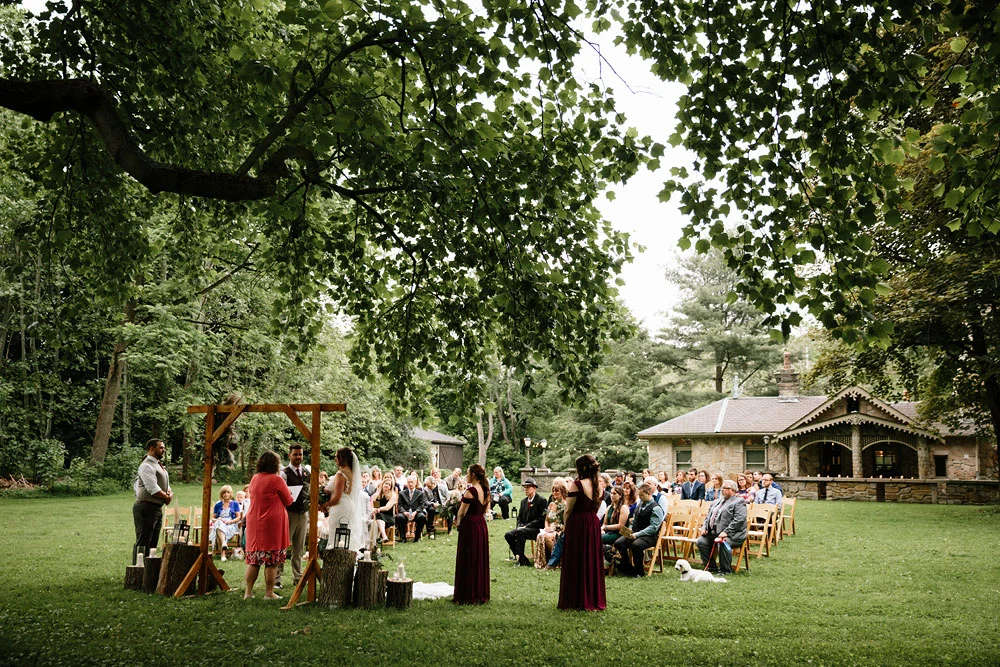 Chelsea + Ryan's Beautiful Rainy Wedding at Hines Hill Conference ...