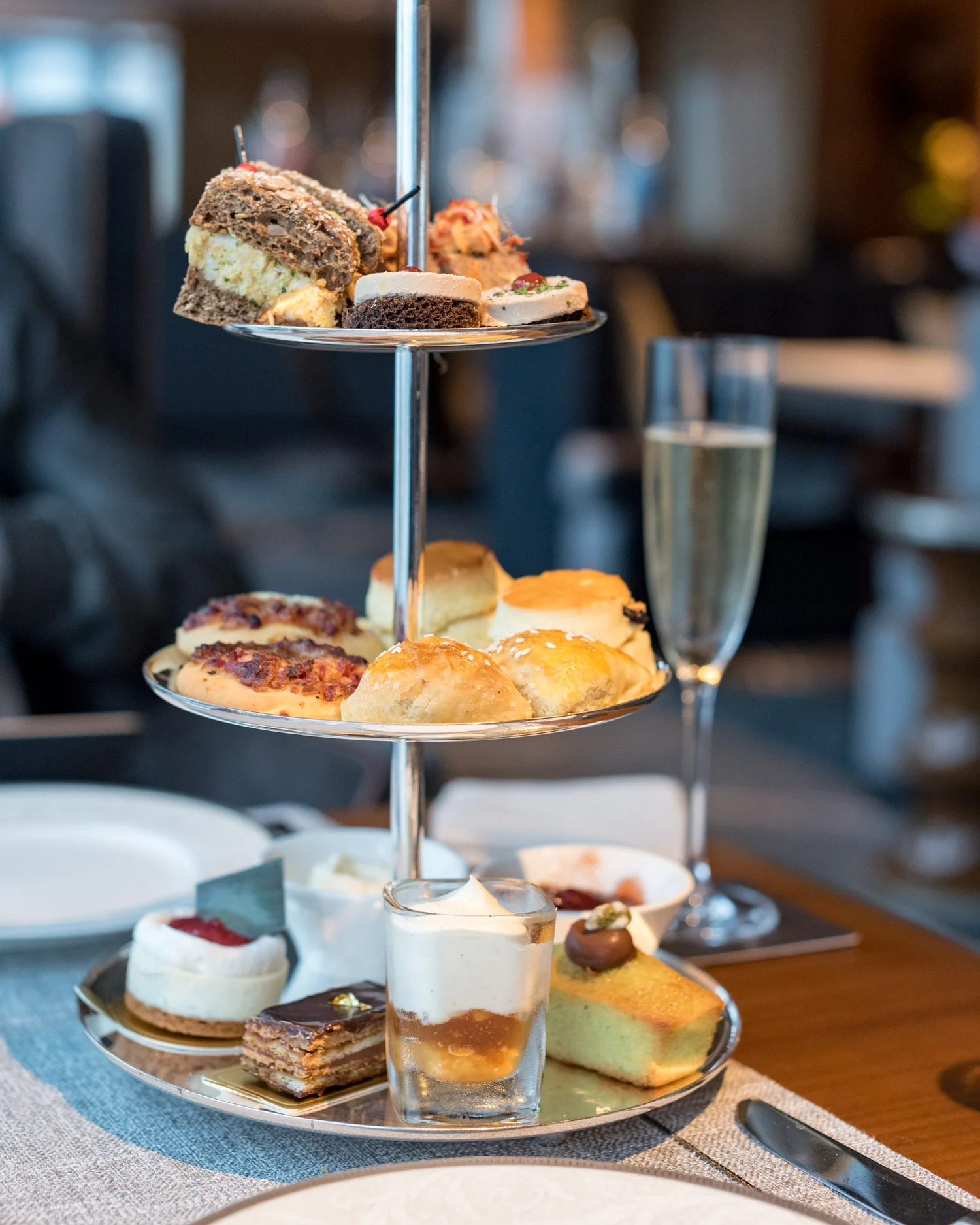 Hotel Review: The Ritz-Carlton, Hong Kong (Club Deluxe Victoria Harbour ...