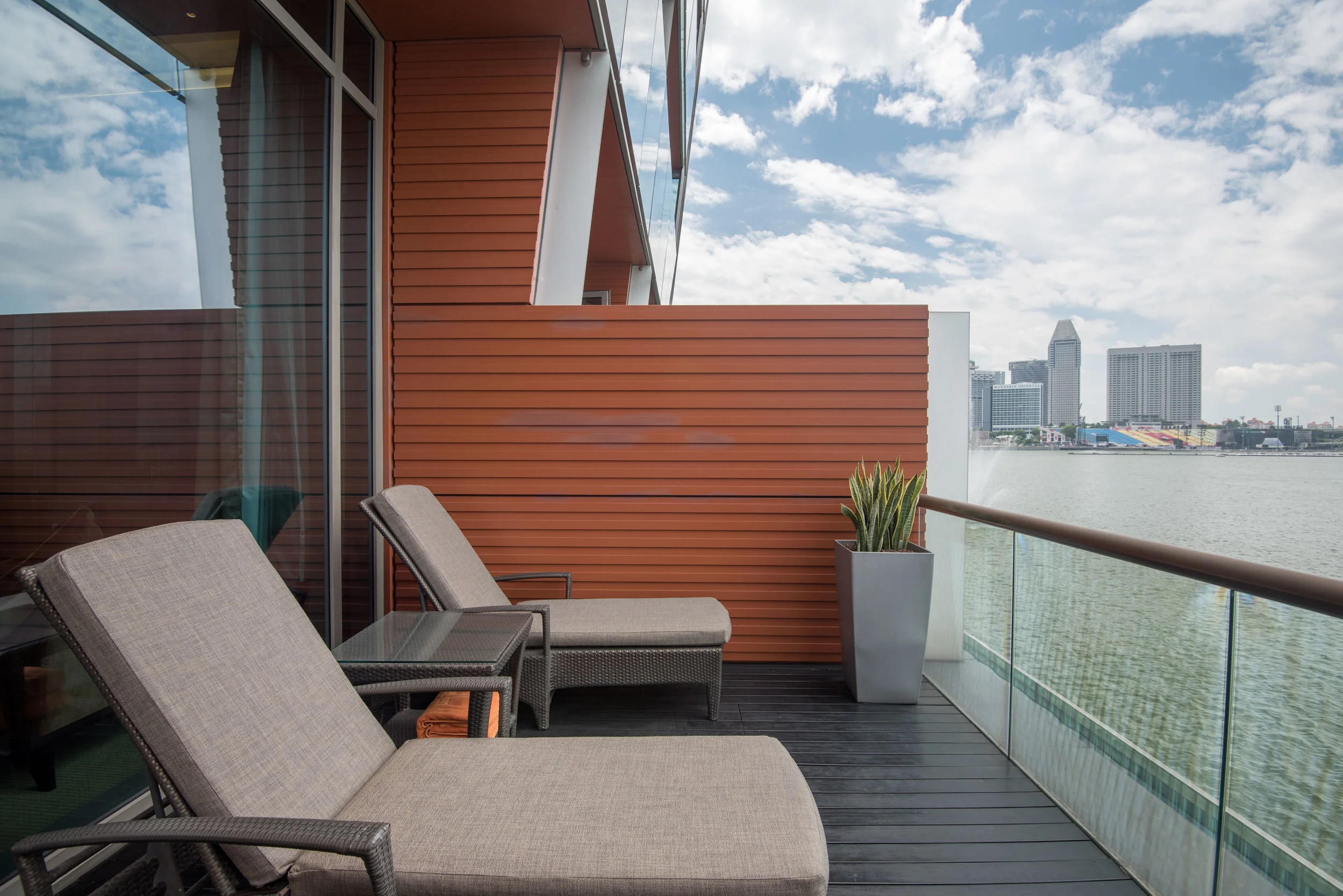 Hotel Review: The Fullerton Bay Hotel Singapore (Premier Bay View Room ...