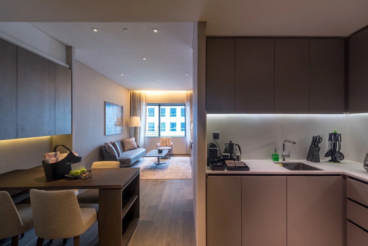 Hotel Review: Oakwood Premier OUE Singapore (One-bedroom Executive ...