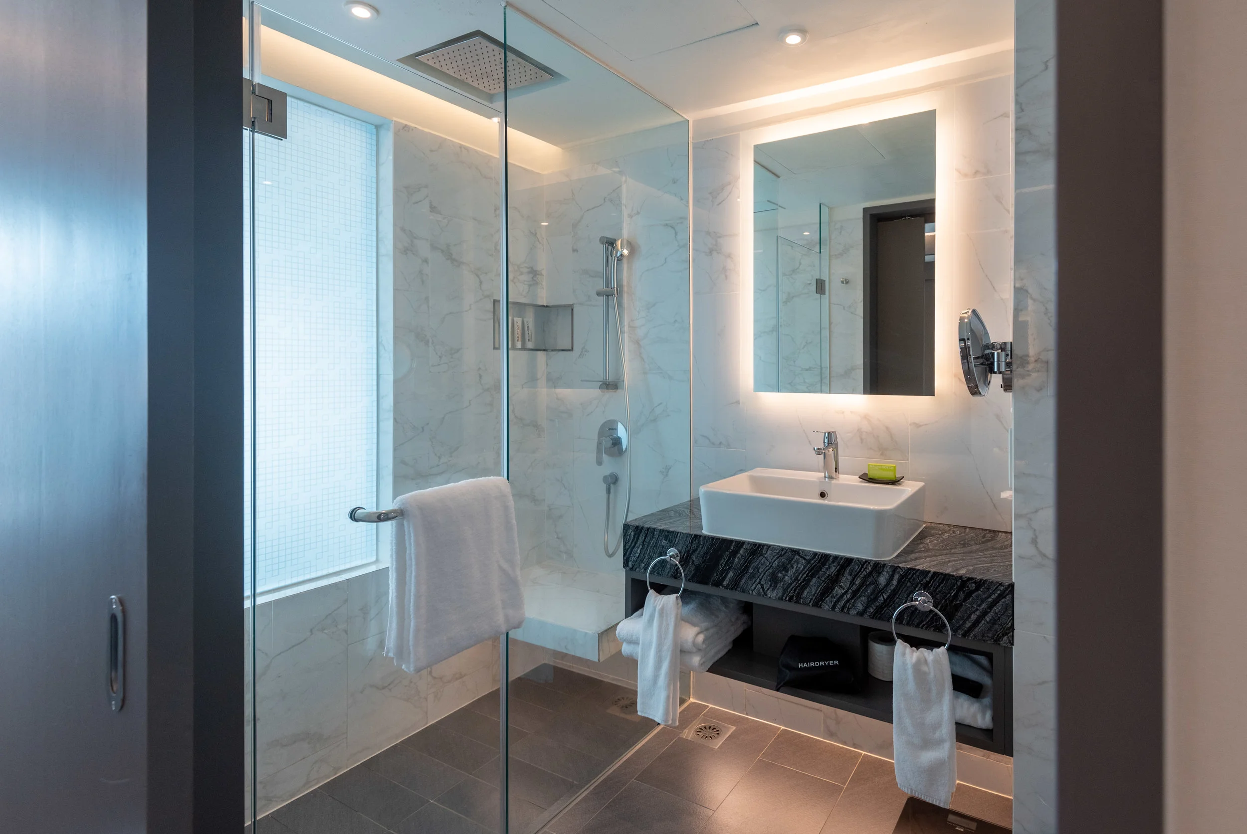Hotel Review: Le Meridien Kuala Lumpur (Le Meridien Club Room ...