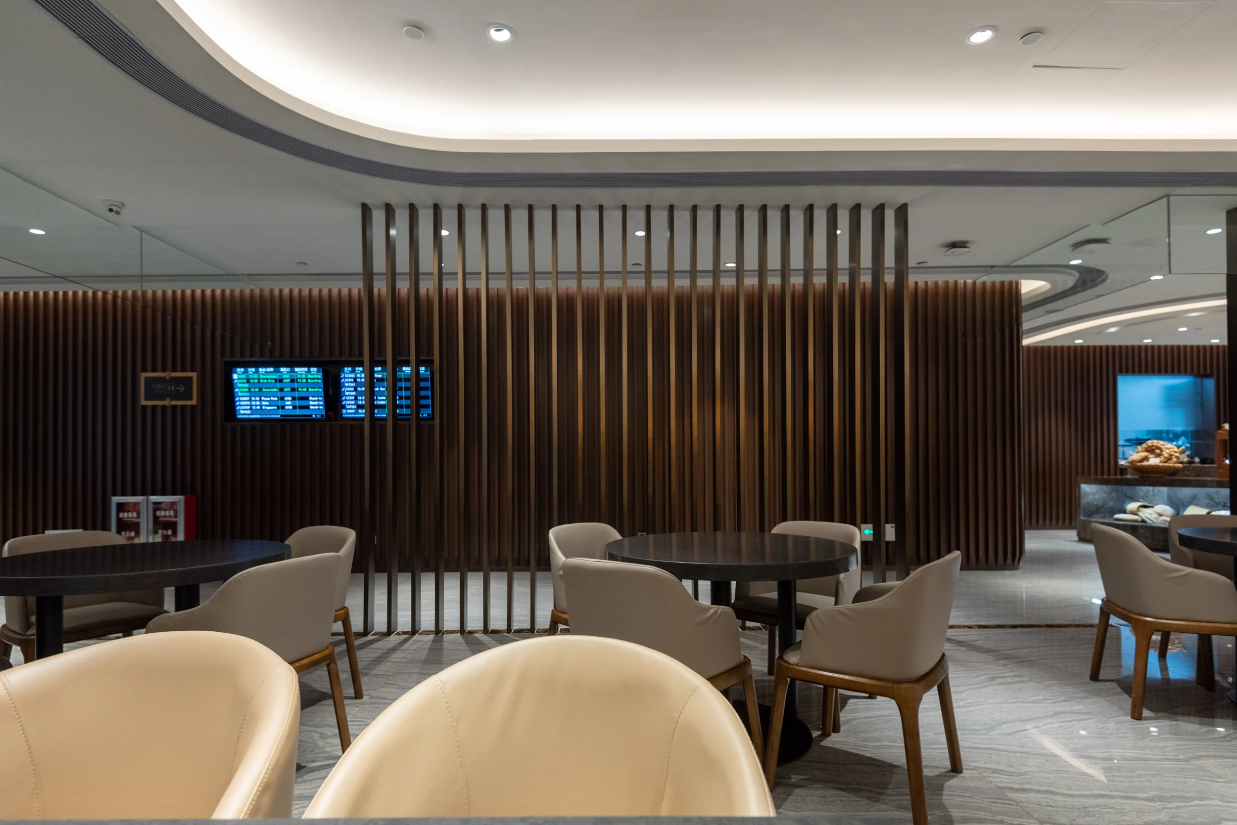 Lounge Review: Premium Lounge (Terminal 2) - Guangzhou Baiyun ...