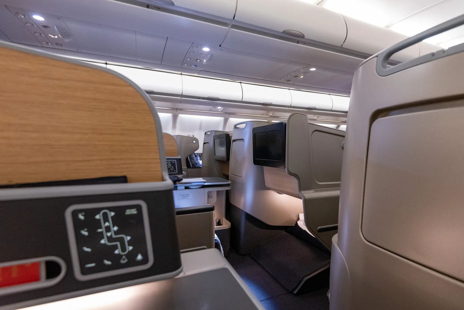 Trip Report: Qantas Business Class QF52 A330-300 - SIN to BNE ...
