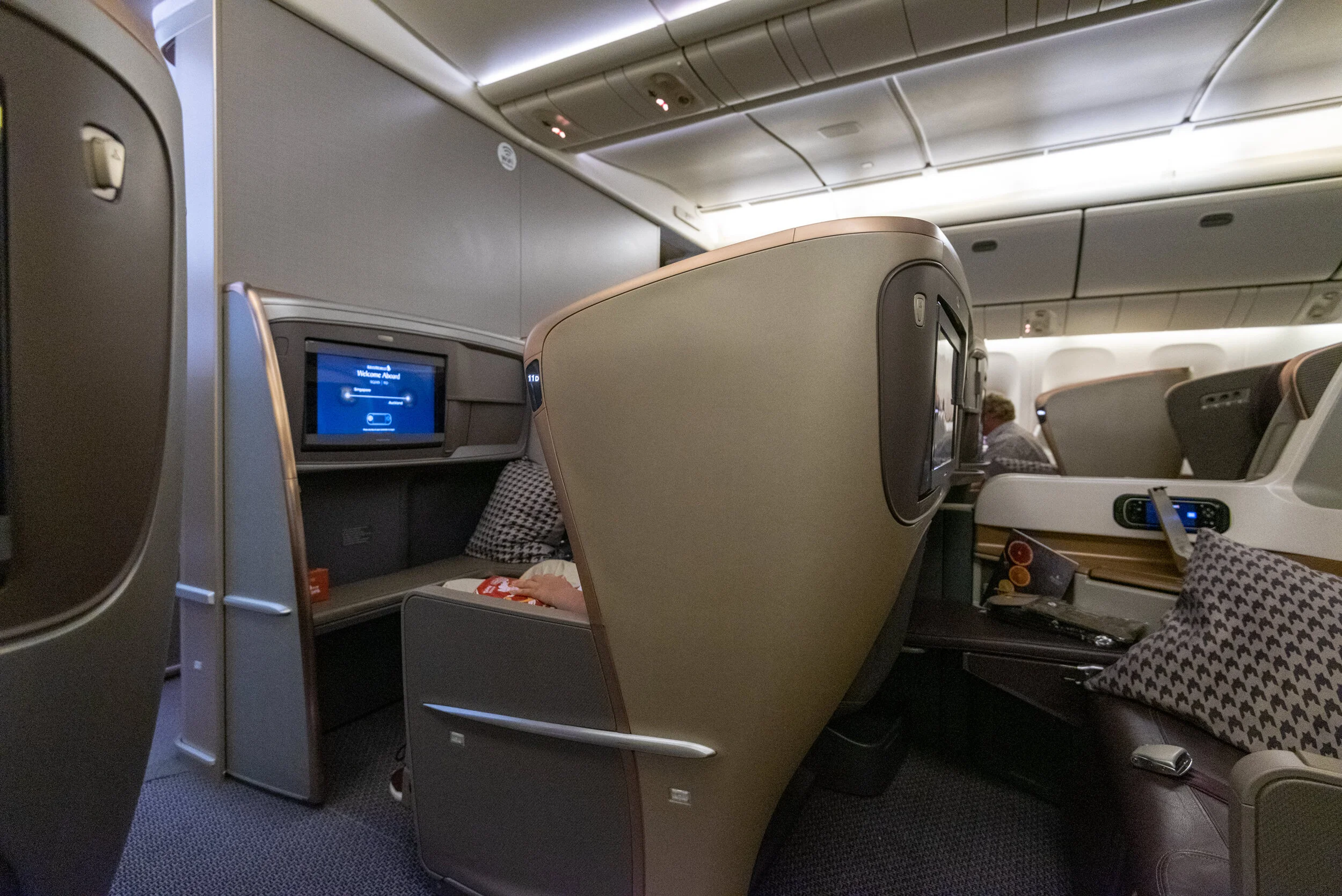 Trip Report: Singapore Airlines Business Class SQ285 777-300ER - SIN to ...