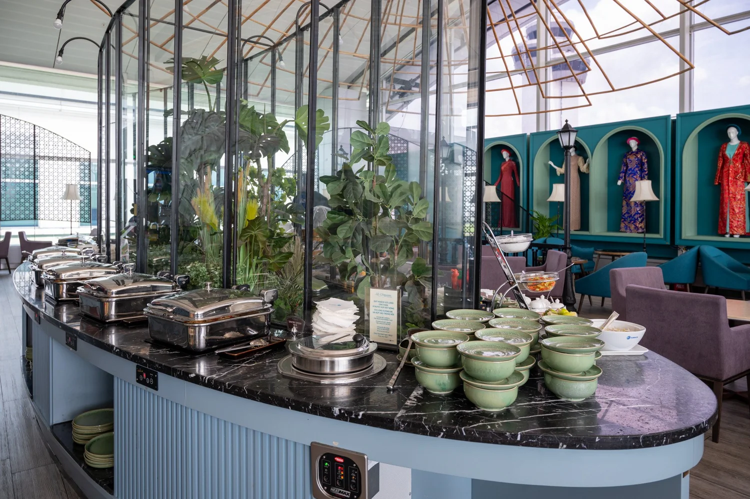 Lounge Review: Le Saigonnais Lounge (International Terminal) - Tan Son ...
