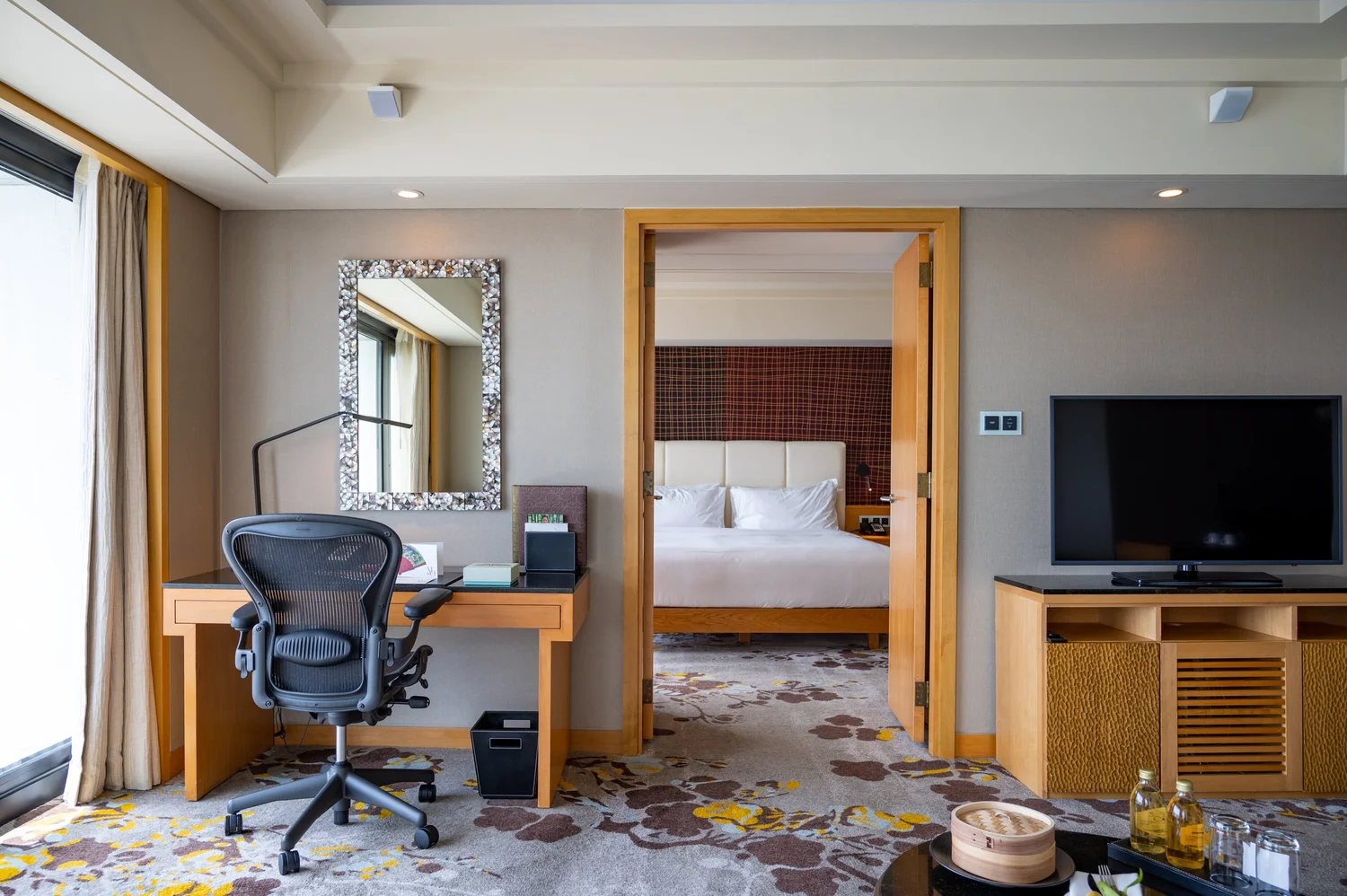 Hotel Review: Mandarin Oriental, Singapore (Marina Bay Suite) - Large ...