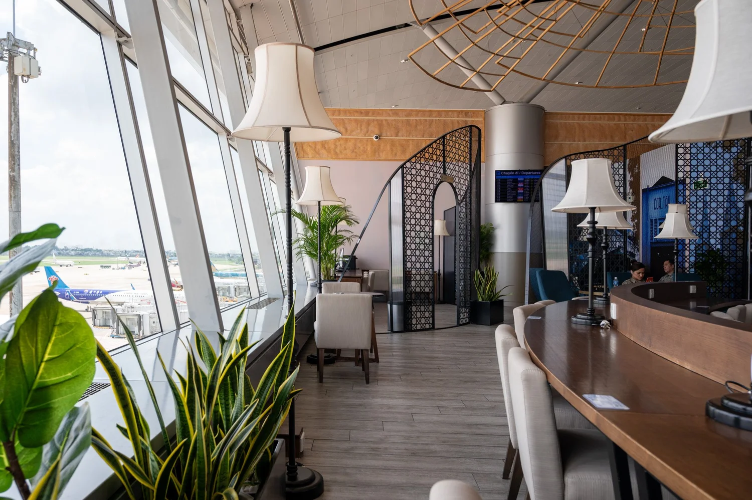 Lounge Review: Le Saigonnais Lounge (International Terminal) - Tan Son ...