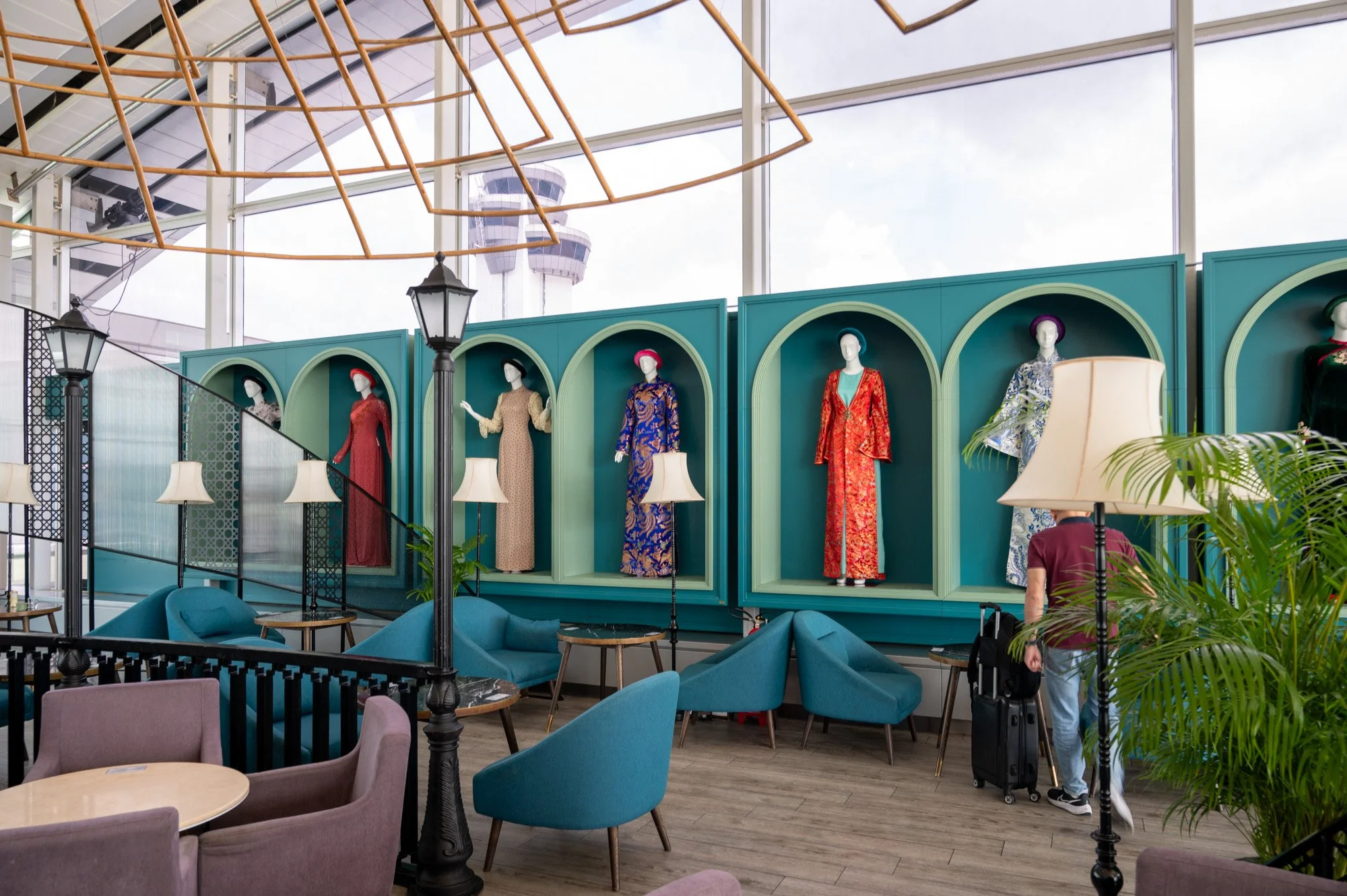 Lounge Review: Le Saigonnais Lounge (International Terminal) - Tan Son ...