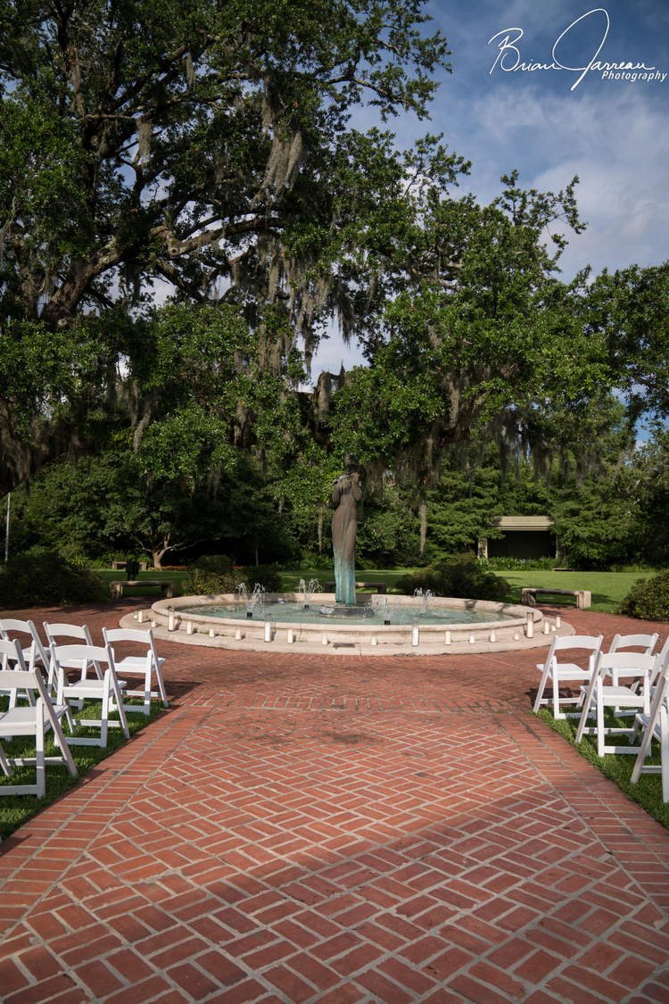 Pavilion of the Two Sisters