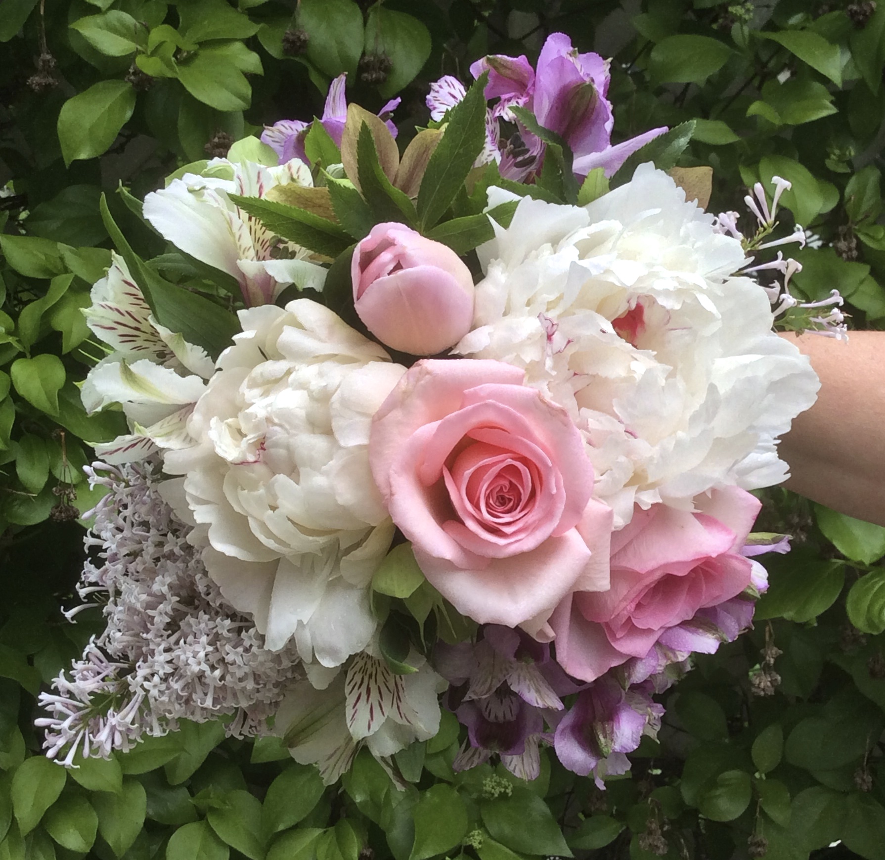 Bouquets & Bridal Party — Belle Fleur Floral Design