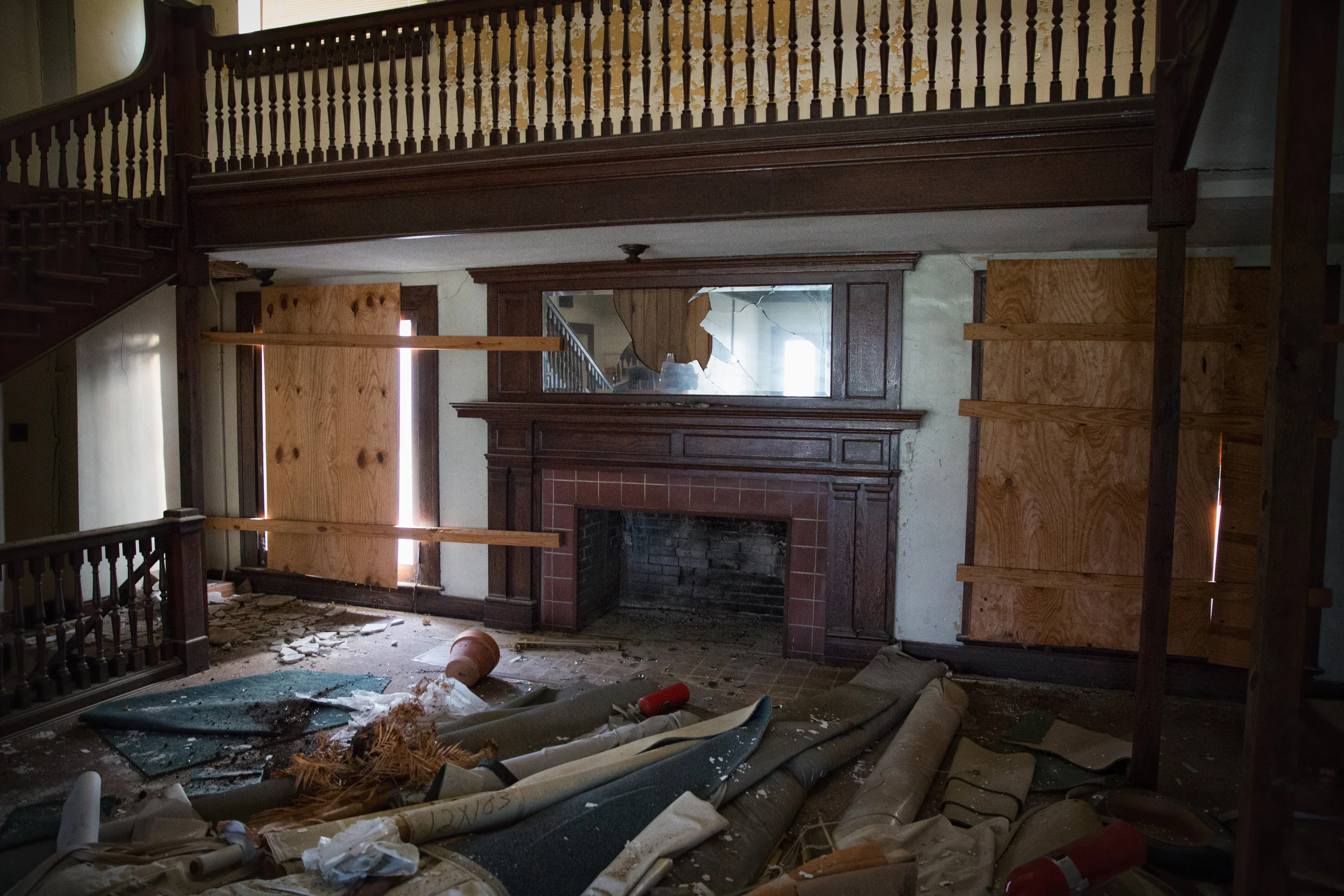 Empty Places: Waiting rooms for death — Small Town Big World