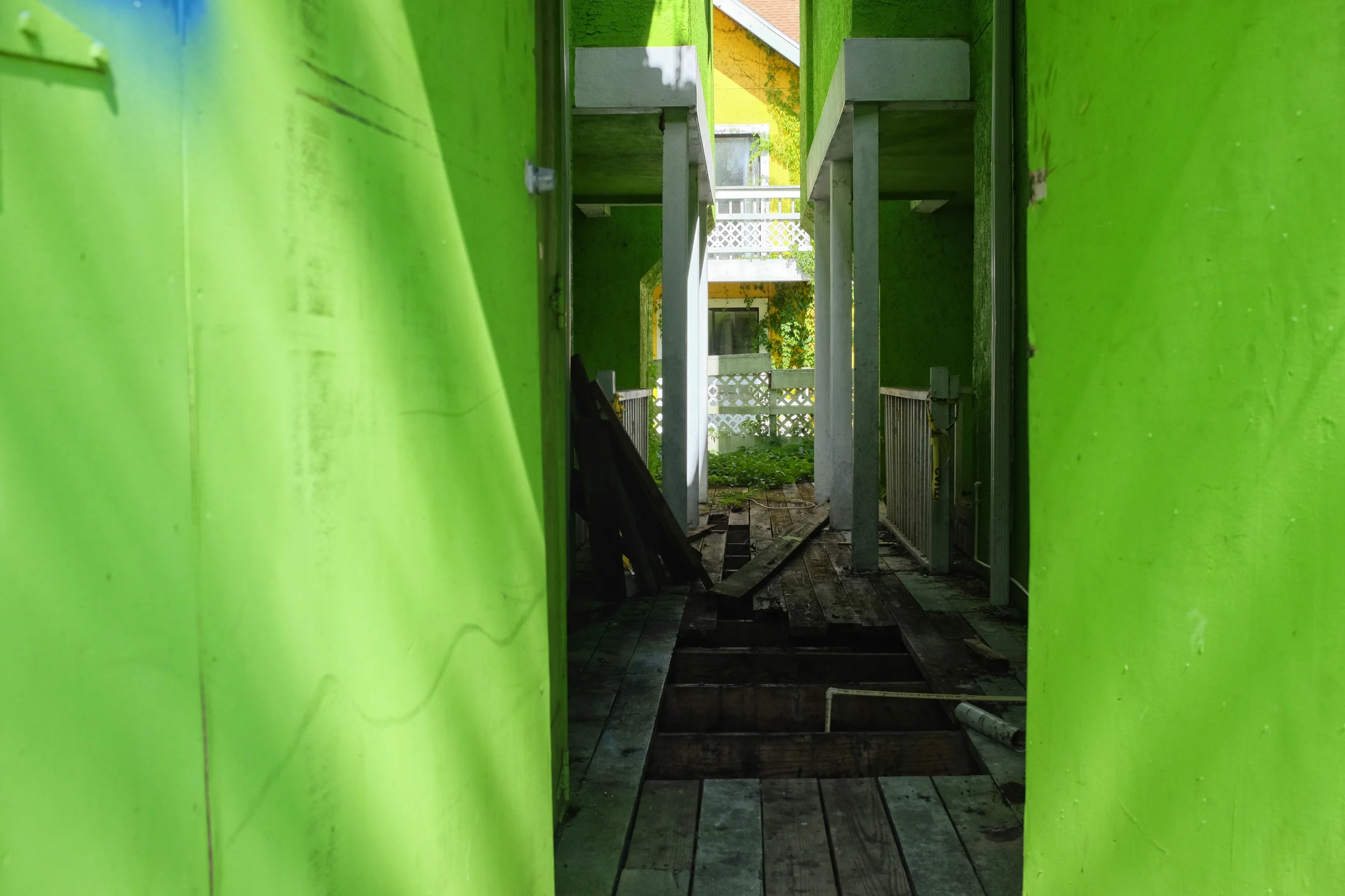 Urban Decay Somewhere in Florida — Small Town Big World