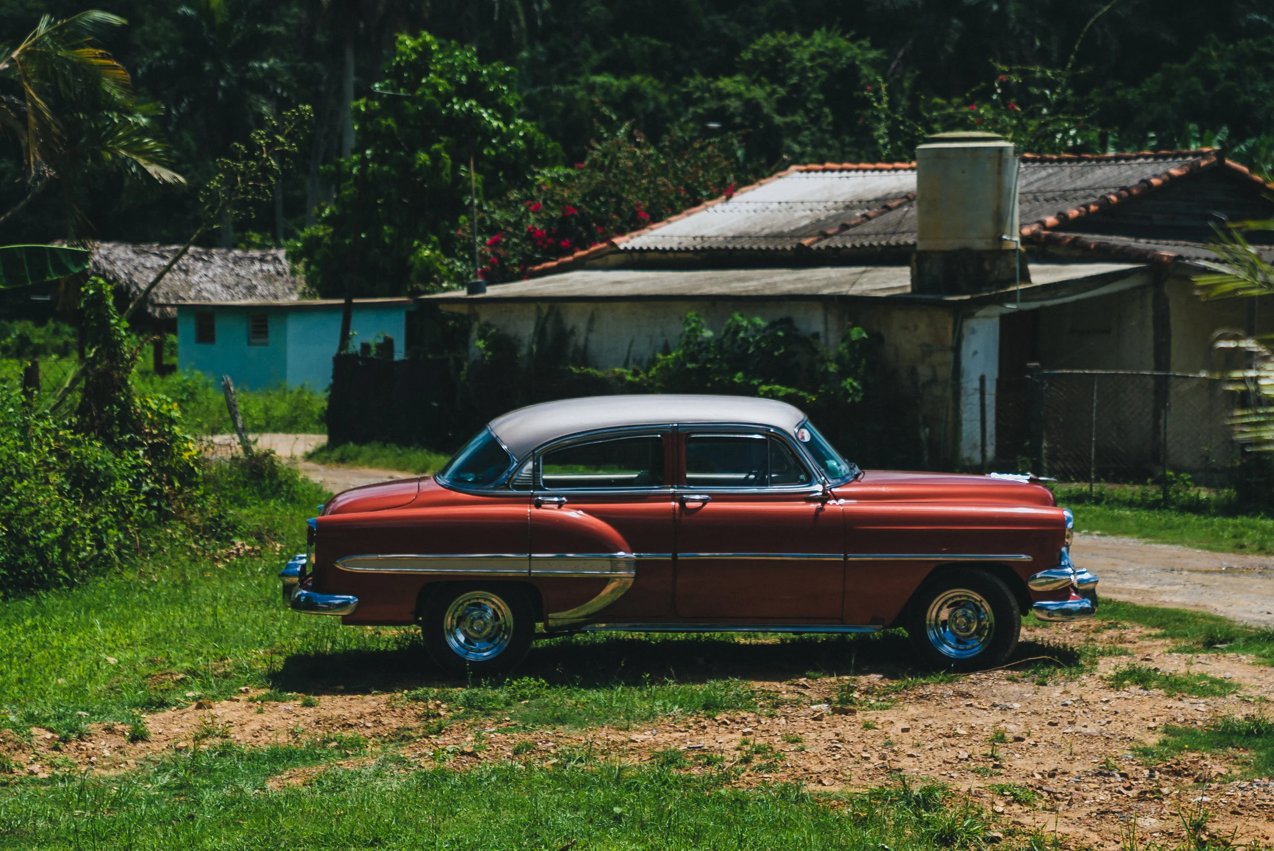 The Cars of Cuba — Small Town Big World