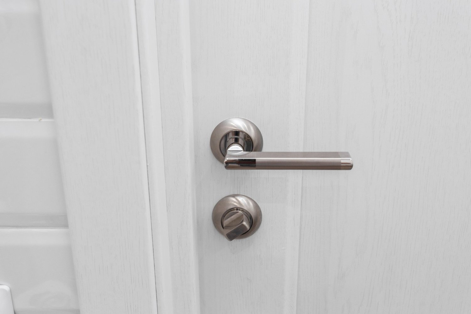 Door Handle Buying Guide: Styles, Finishes & Functions Explained ...