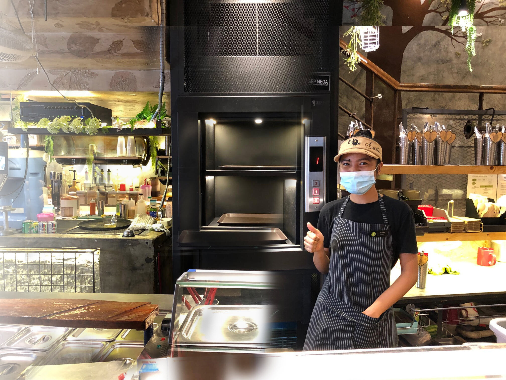 Food Lifts (Dumbwaiters) — SEP MEGA - Dock Levellers & Food Lifts ...