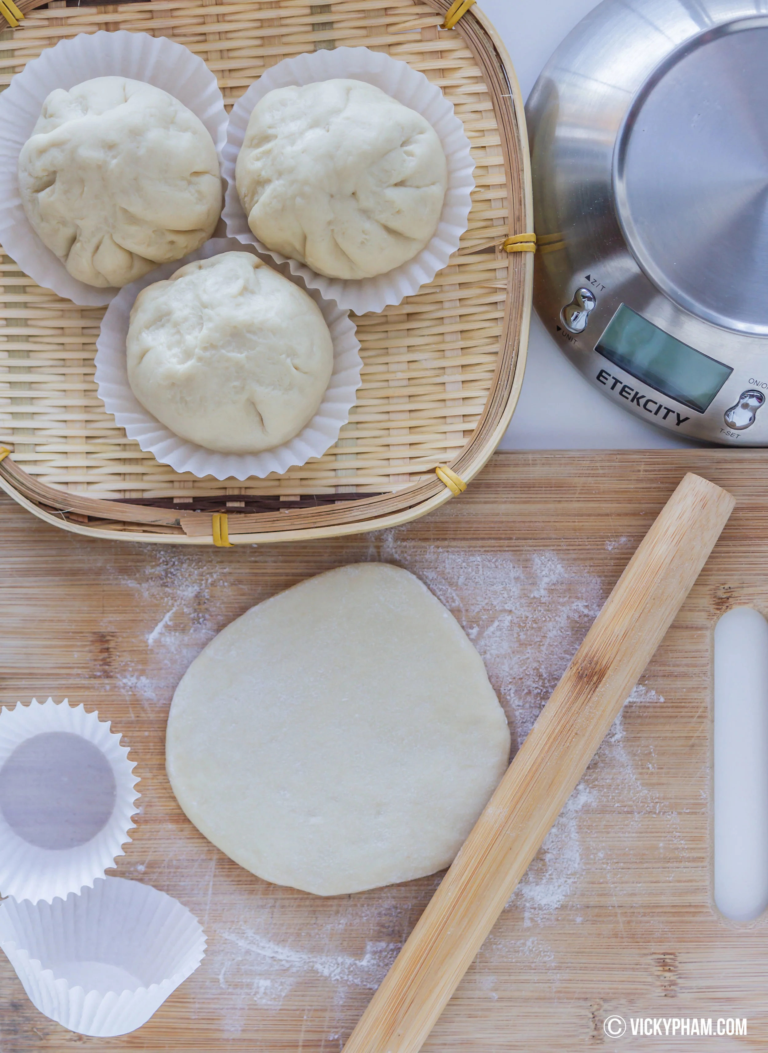Vietnamese Steamed Pork Buns with Dough from Scratch (Banh Bao) — Vicky ...
