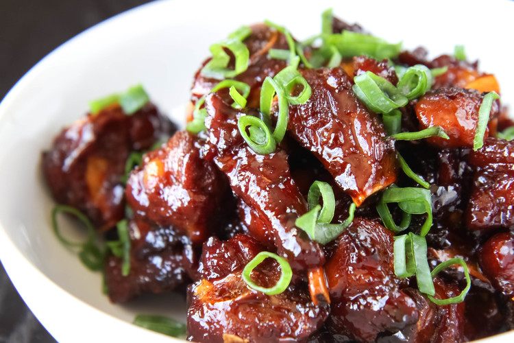 Traditional Vietnamese Fried Lemongrass Pork Ribs with Fish Sauce (Sườn ...
