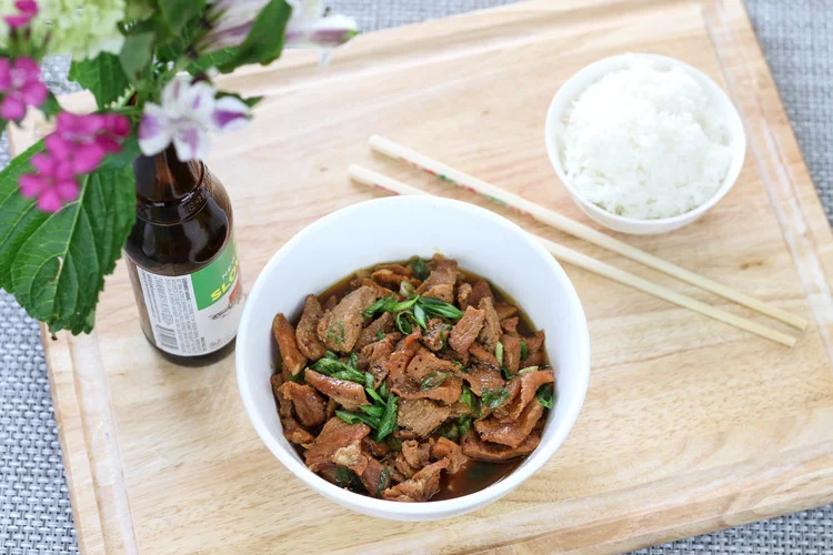 Quick & Easy Vietnamese Caramelized Ground Pork Rice Bowls — Vicky Pham