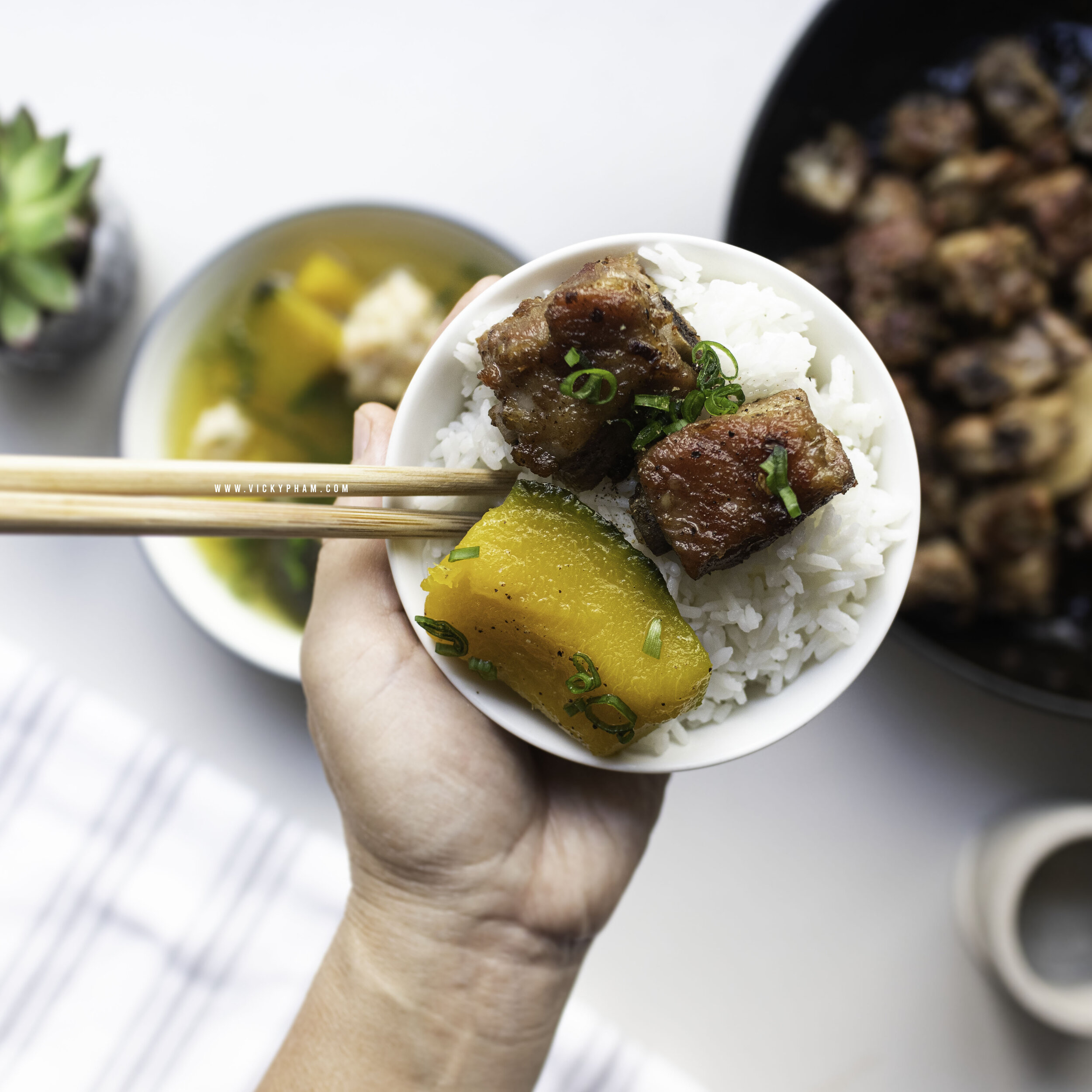 Traditional Vietnamese Fried Lemongrass Pork Ribs with Fish Sauce (Sườn ...