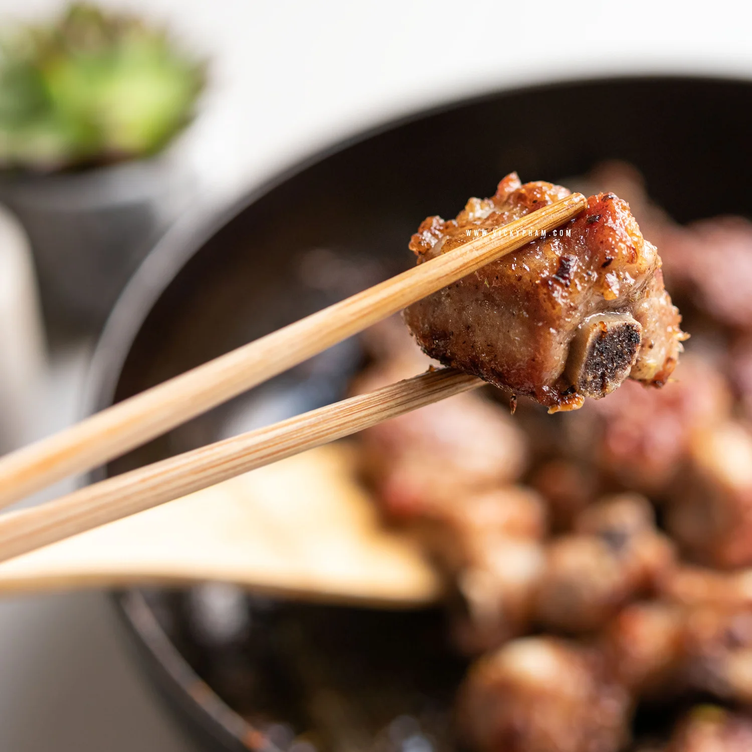 Traditional Vietnamese Fried Lemongrass Pork Ribs with Fish Sauce (Sườn ...