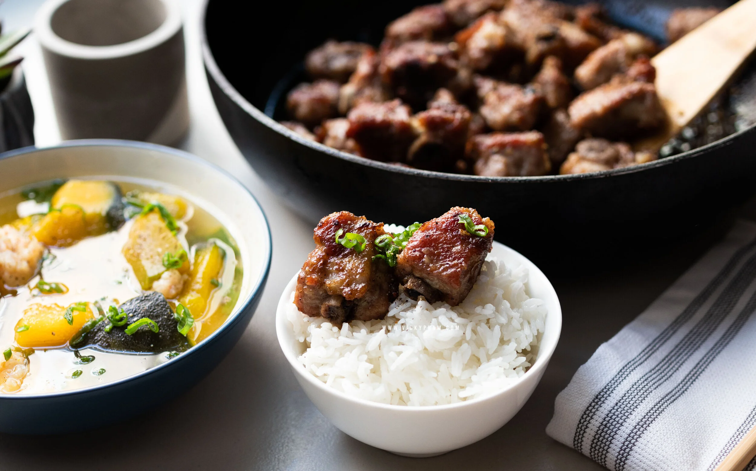 Traditional Vietnamese Fried Lemongrass Pork Ribs with Fish Sauce (Sườn ...