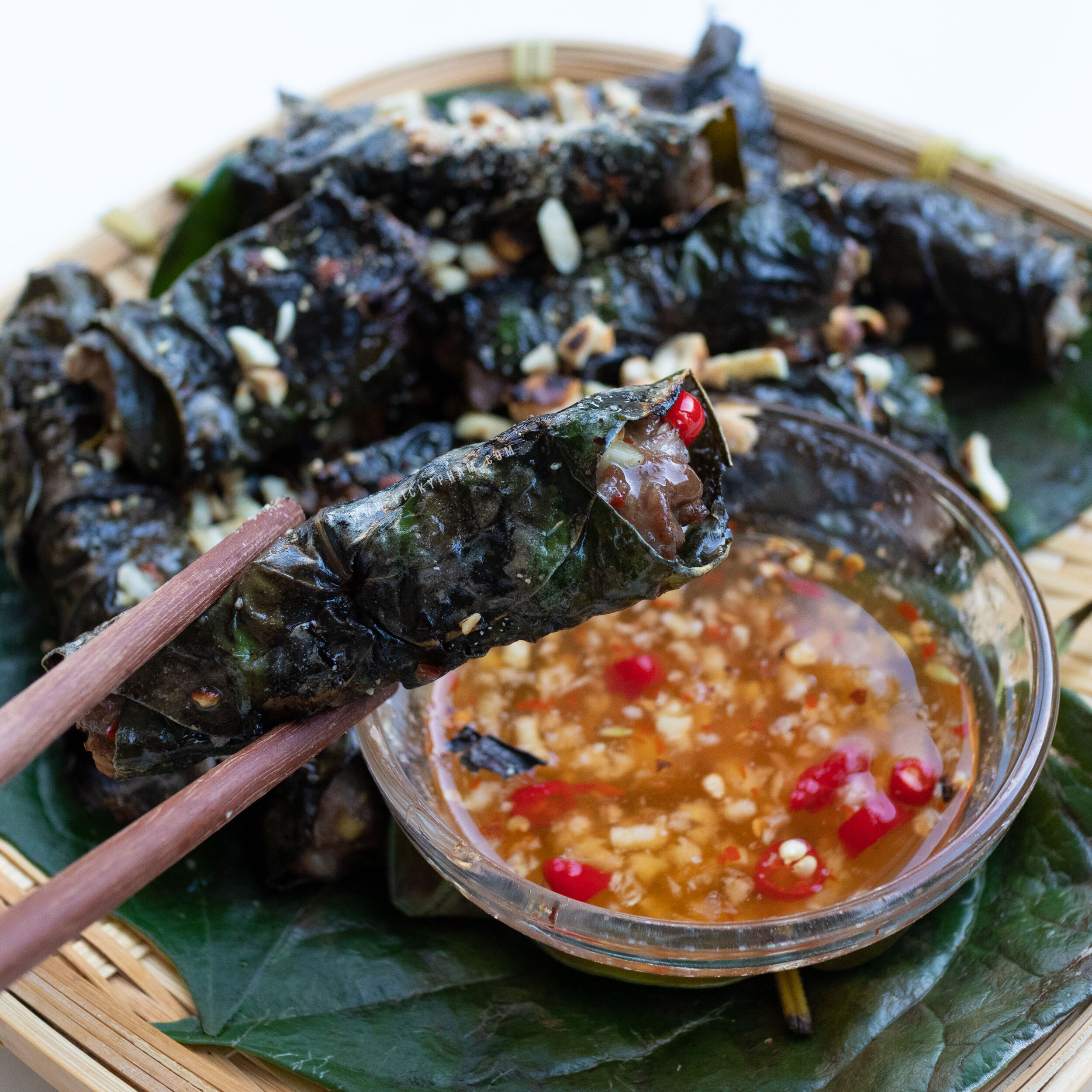 Vietnamese Grilled Beef in Wild Betel / Piper Lolot Leaves (Bò Nướng Lá ...