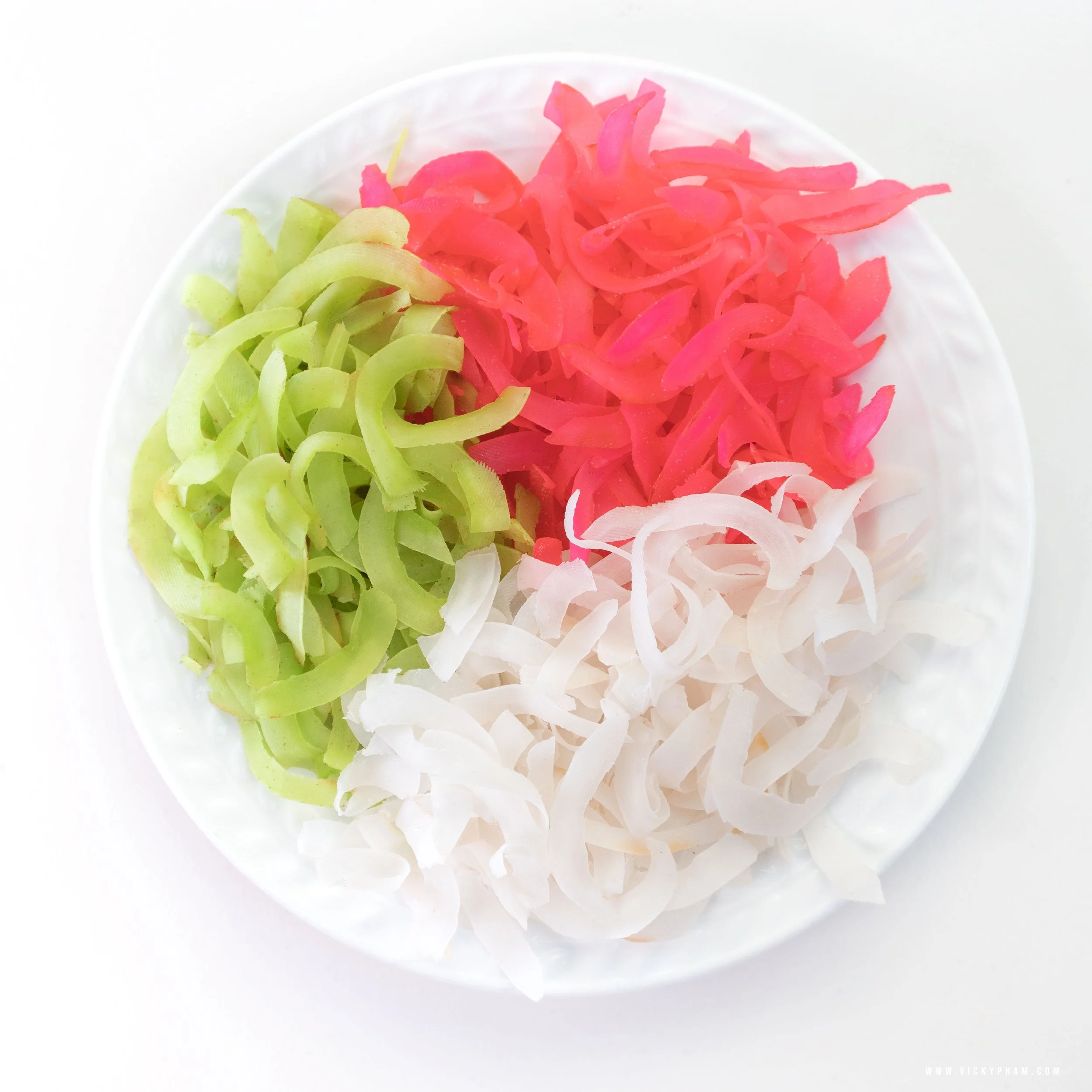 Vietnamese Candied Coconut Ribbons for Lunar New Year (Mứt Dừa) — Vicky ...
