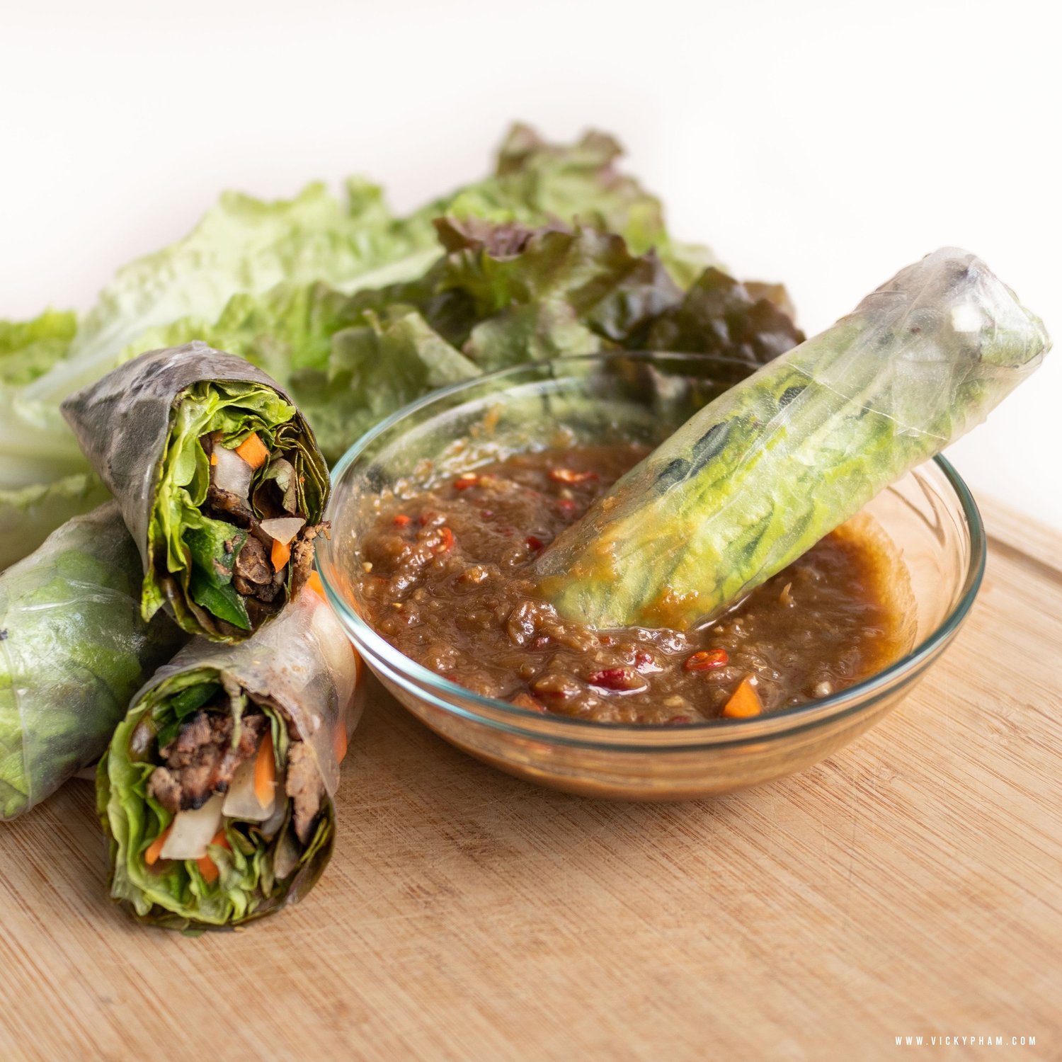 Vietnamese Lemongrass Grilled Beef Spring Rolls (Thịt Bò Nướng Cuốn ...