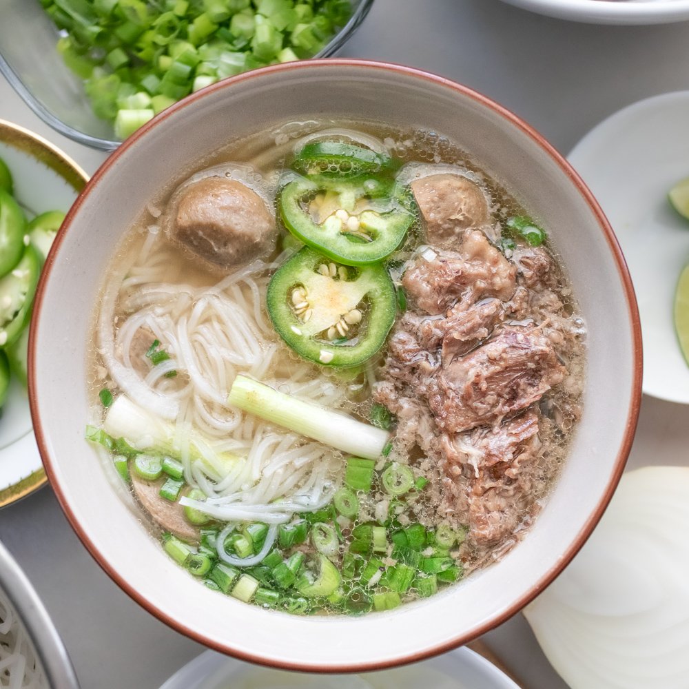 Vietnamese Instant Pot Beef Noodle Soup with Oxtail (Phở Đuôi Bò ...