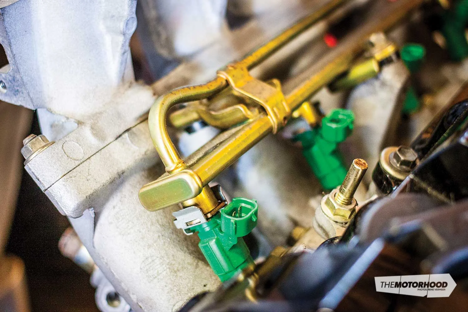 Weekend Workshop: rear-wheel-drive VE head swap | NZ Performance Car