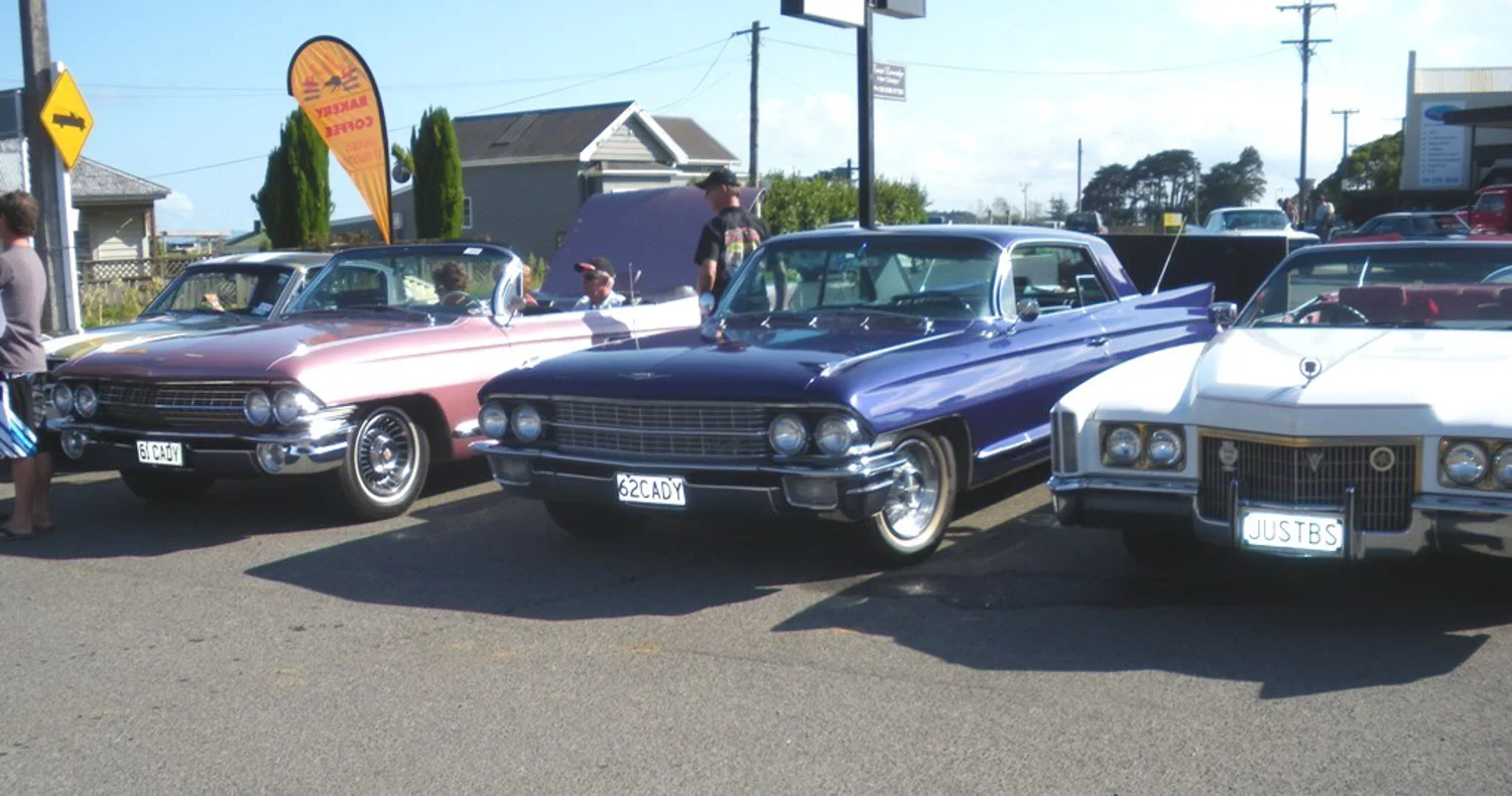 Old School Cadillac Car Show A 1960 Cadillac With An In Dash TV! Gotta