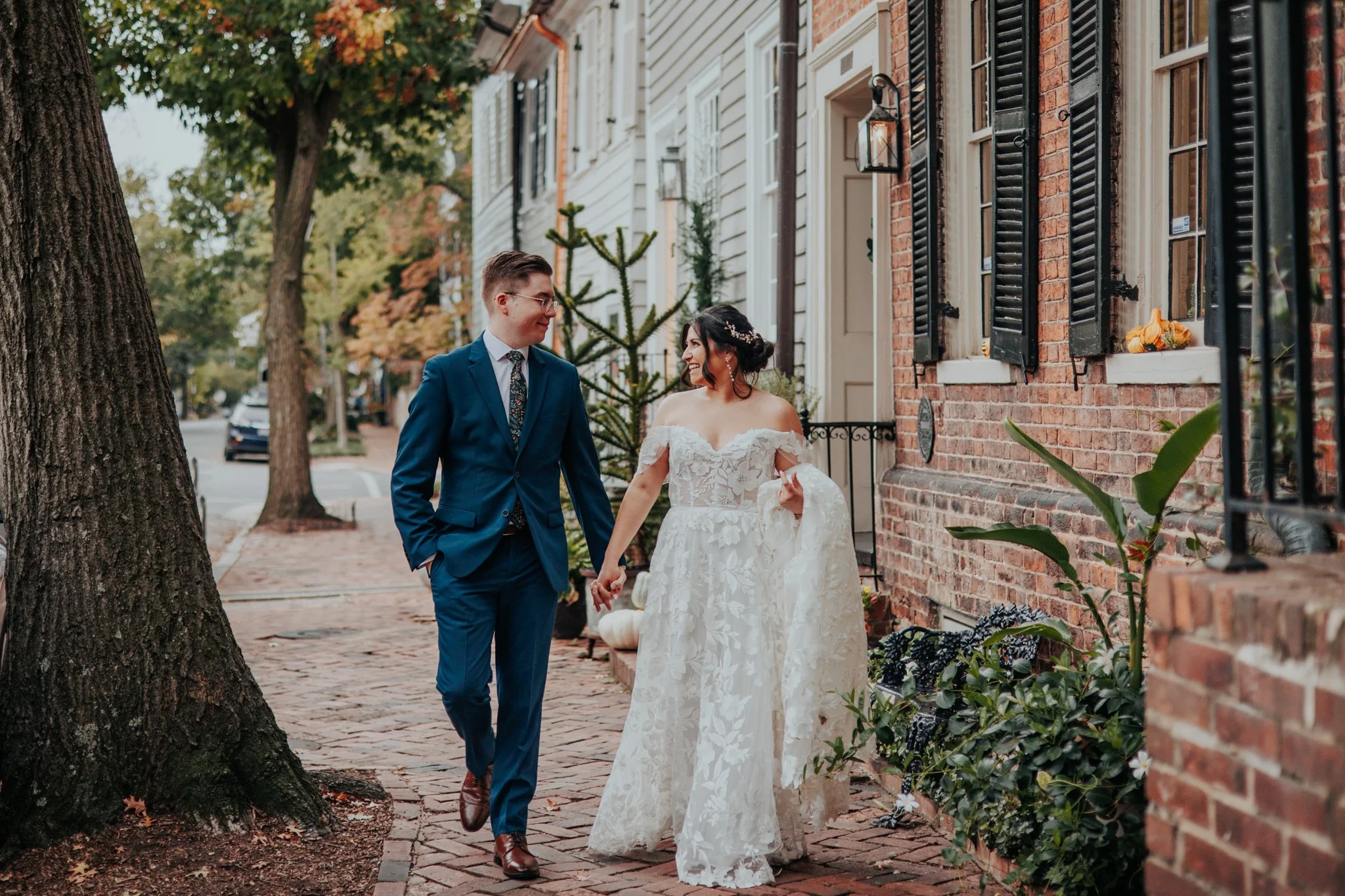 Fun, Relaxed October Weekday Elopement in Old Town (Alexandria, VA ...