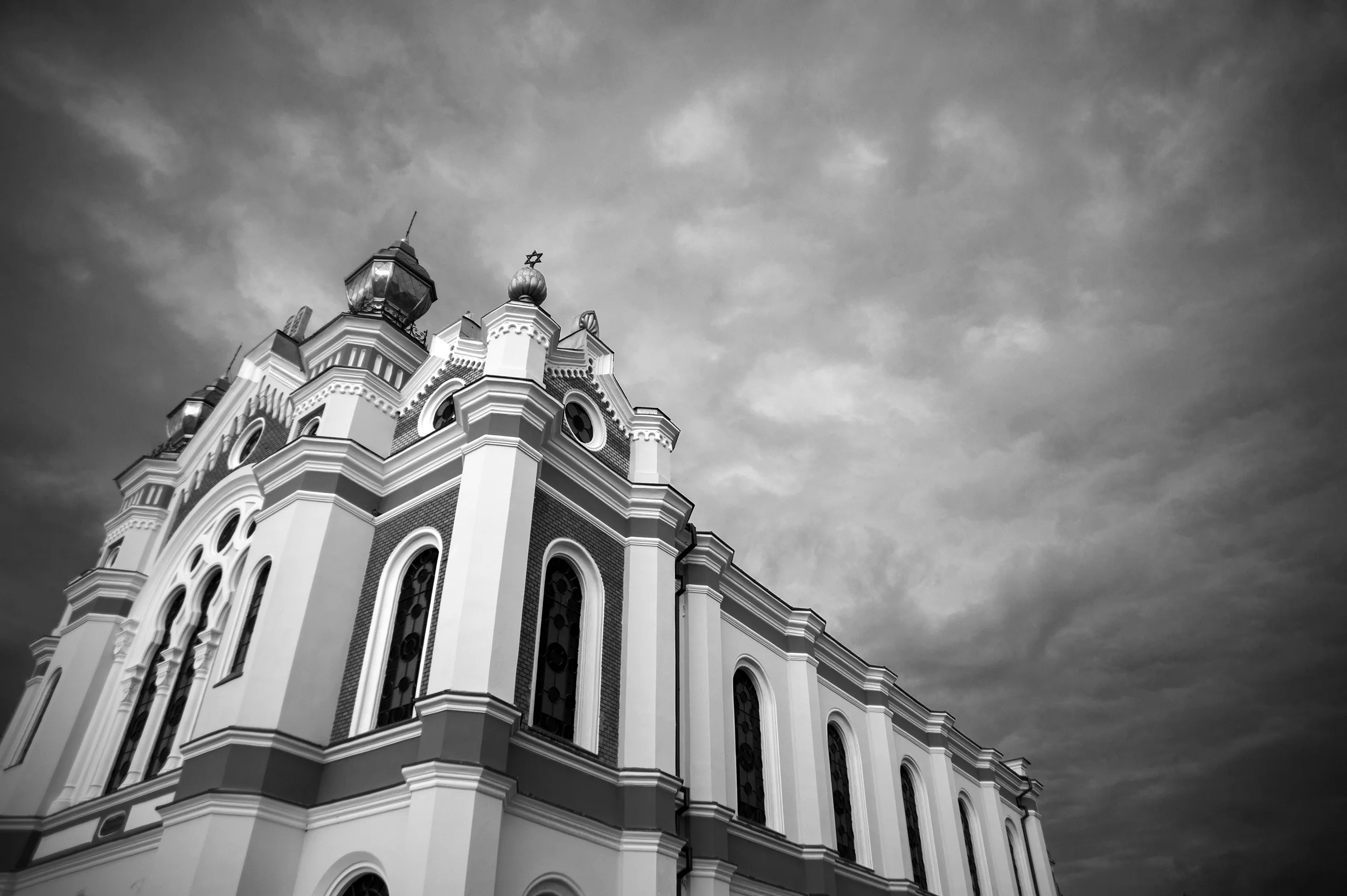 THE JEWS OF ORADEA — Daniel Owen