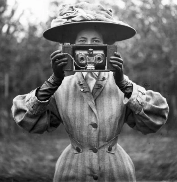 Victorian Women Photographers with Their Cameras — Online - Don't Take ...