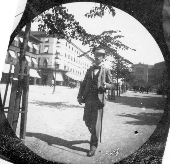 Carl Størmer’s Spy Camera Street Photography c. 1893 — Online - Don't ...