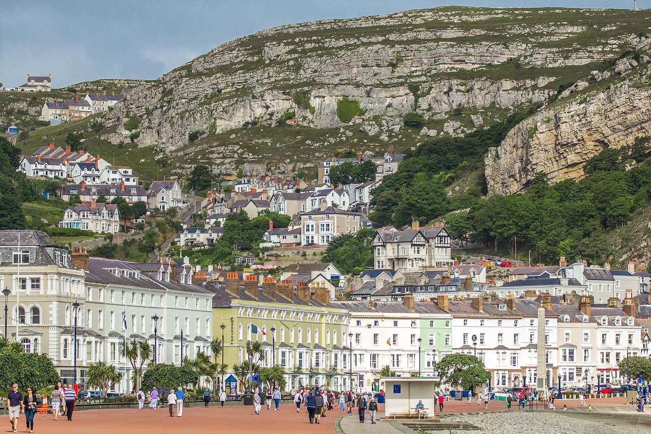 The Best Llandudno Seafront Hotels with Sea Vistas — The Most Perfect View