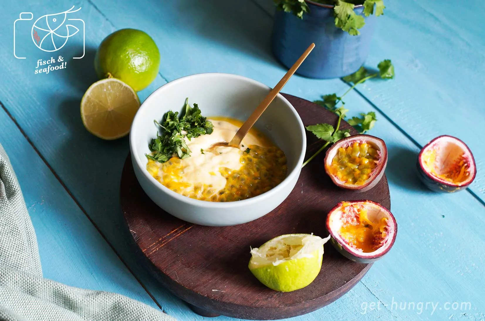 Fischbrötchen mit Pulled Lachs, Spargel und Maracuja-Mayonnaise — Harmony Kitchen