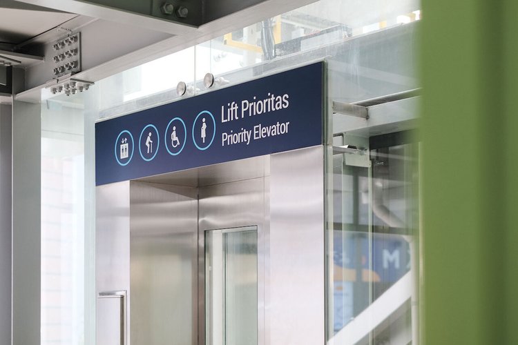 MRT Jakarta Signage / Indigo