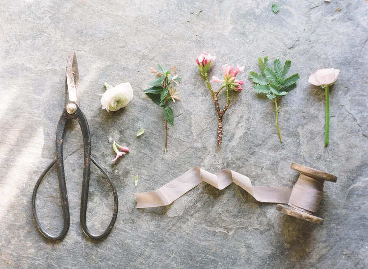 A Buttonhole Tutorial — The Garden Gate Flower Company