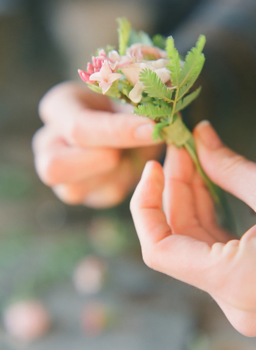 A Buttonhole Tutorial — The Garden Gate Flower Company