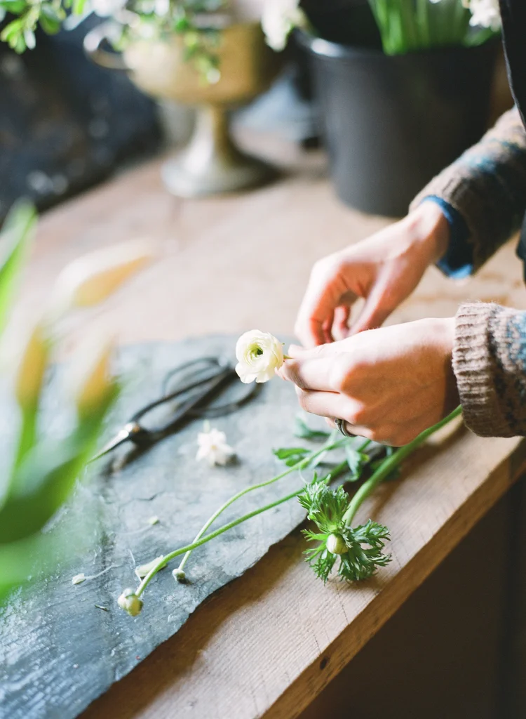 A Buttonhole Tutorial — The Garden Gate Flower Company
